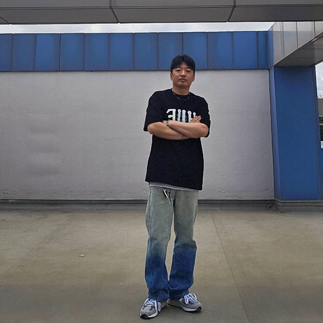 992가 이쁘긴함~~ | KREAM