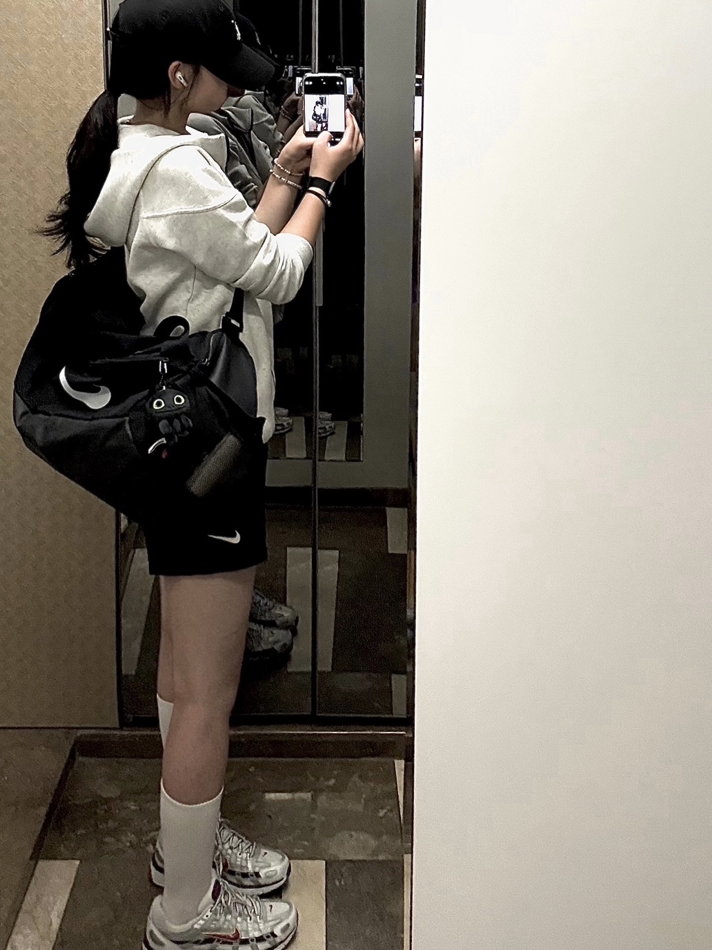 ooo (@xhtlxnoq) 님의 게시물 | KREAM