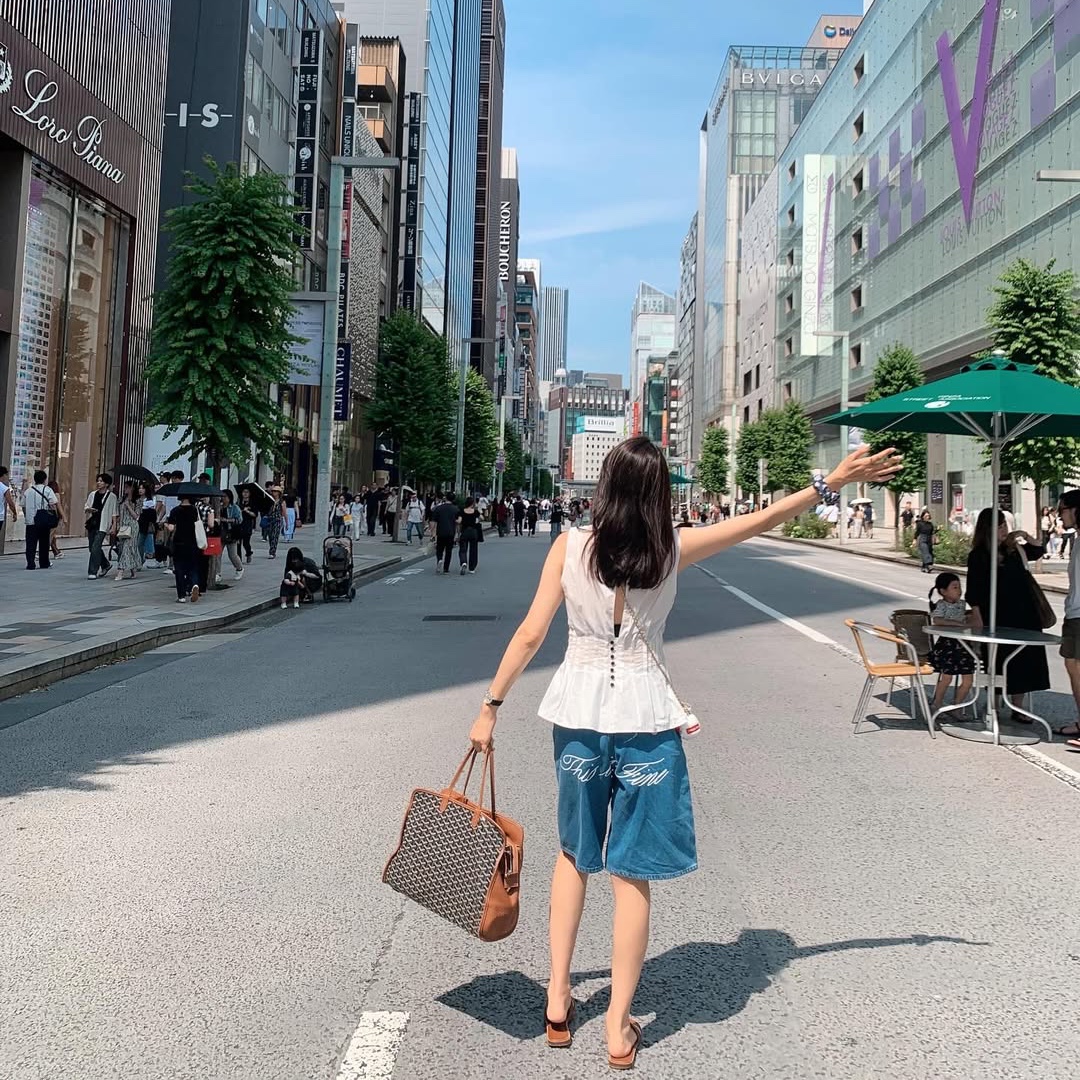 THIS IS FINE 디스이즈파인💎 | KREAM