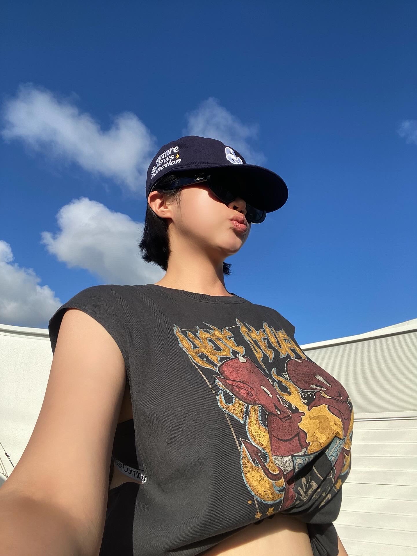 주다 (@z00___daa) 님의 게시물 | KREAM