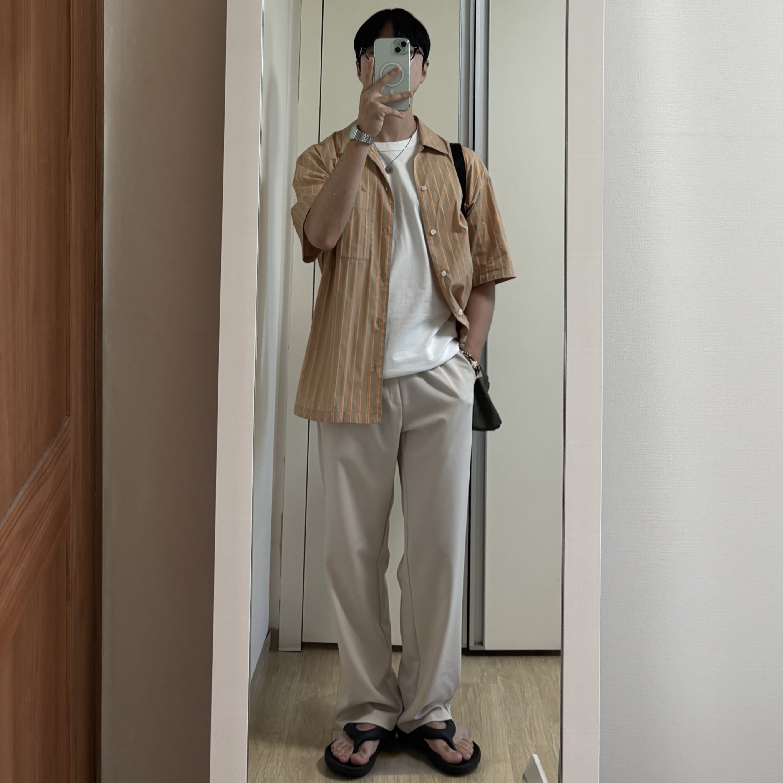 (@loco_co) 님의 게시물 | KREAM