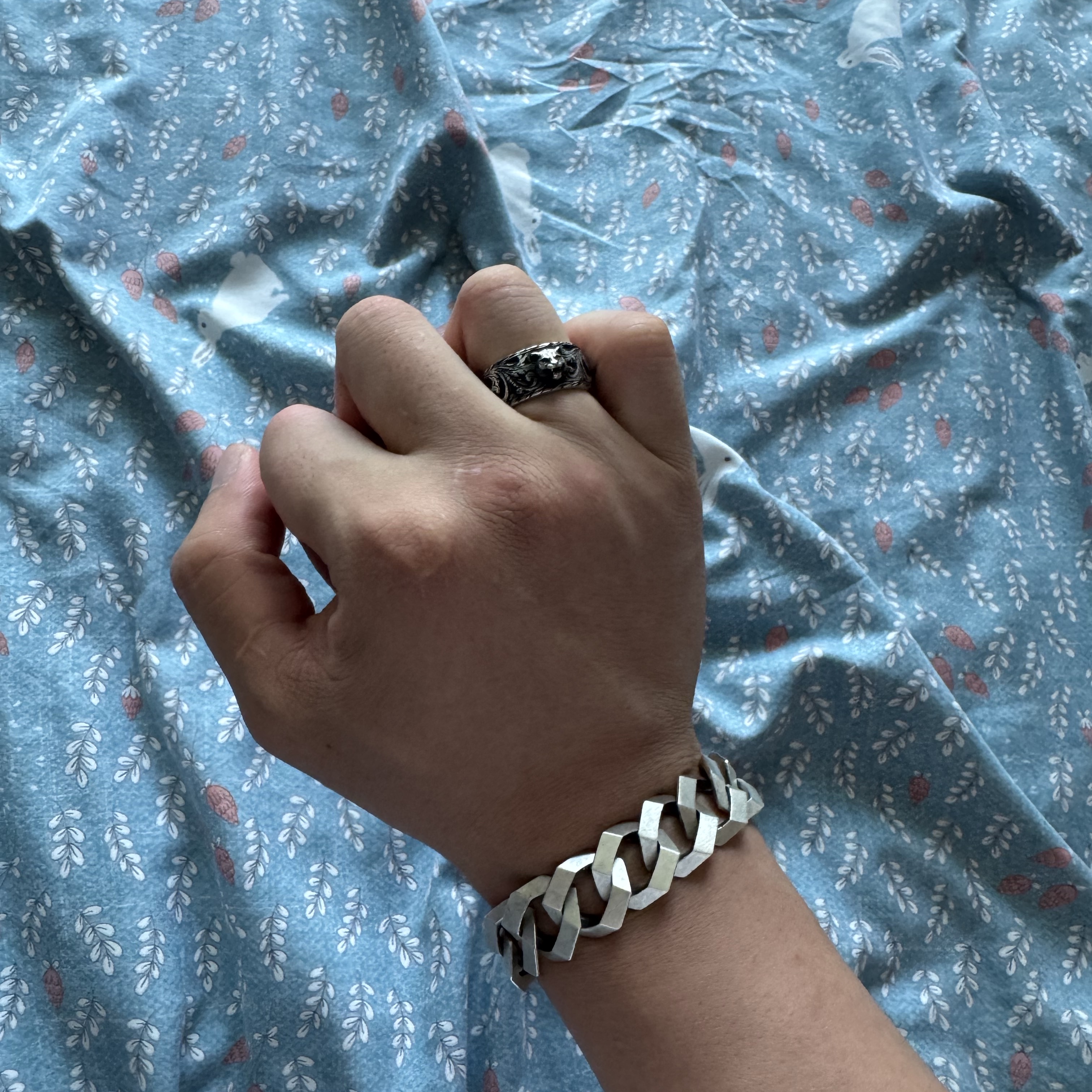 고민하다 구매 | KREAM