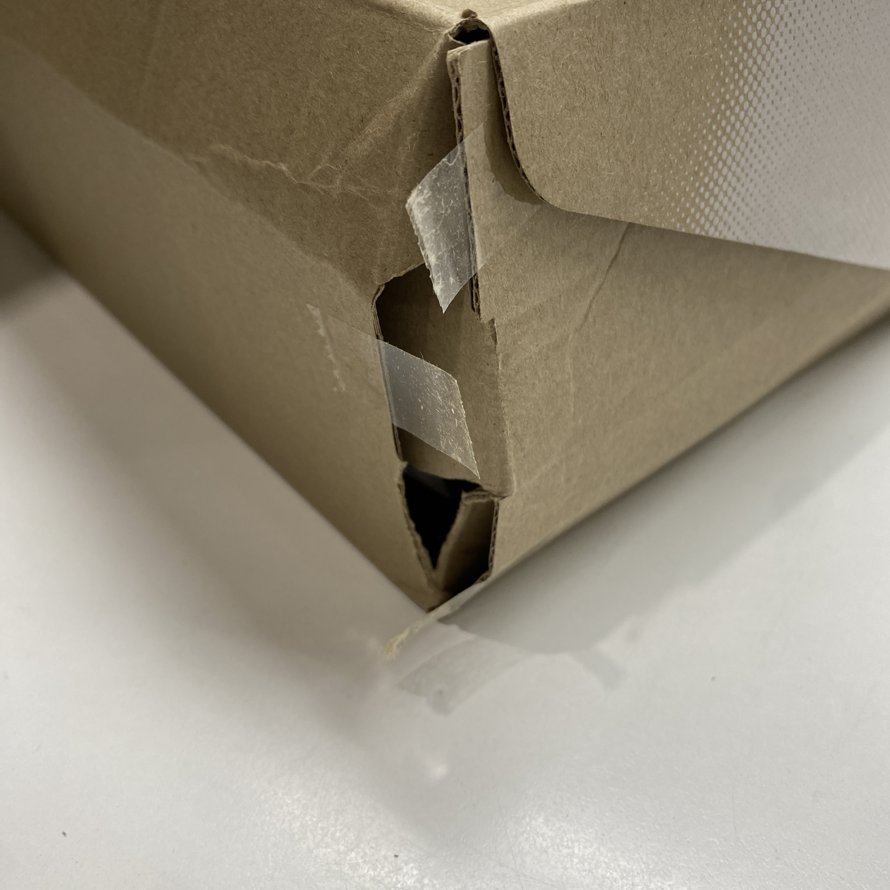 (W) 온 러닝 클라우드틸트 블랙 아이보리 | KREAM