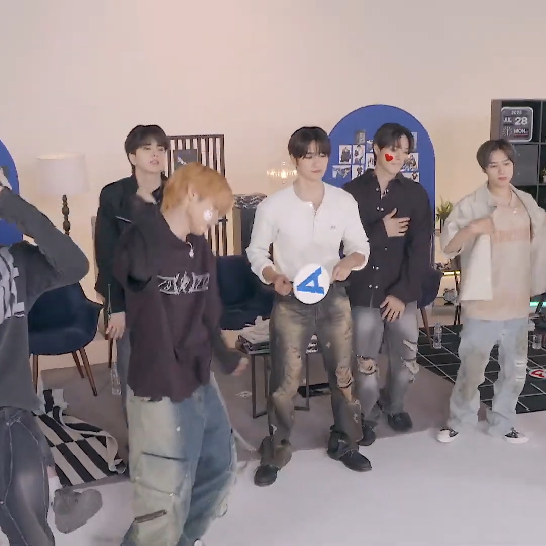 oneul.codi (@oneul.codi) 님의 게시물 | KREAM