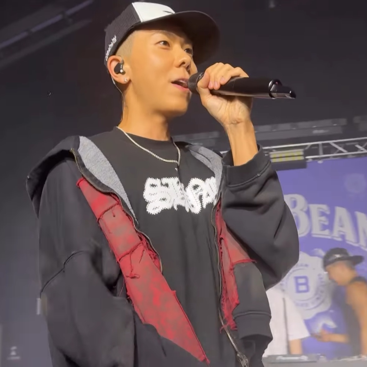 oneul.codi (@oneul.codi) 님의 게시물 | KREAM