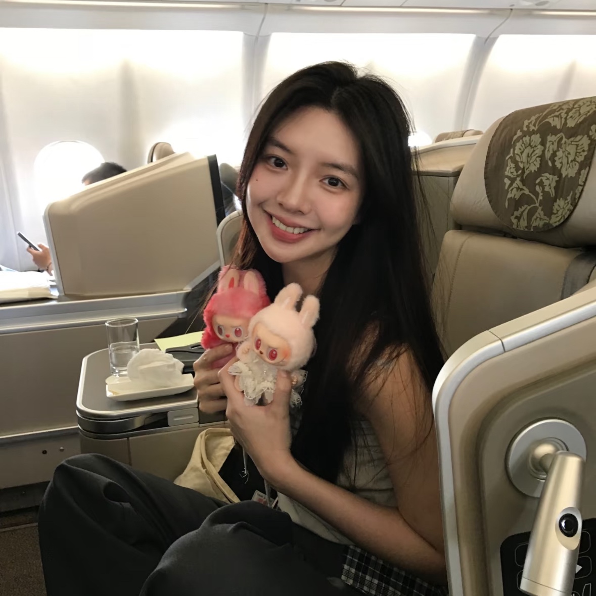 qian940409 (@labulabu) 님의 게시물 | KREAM