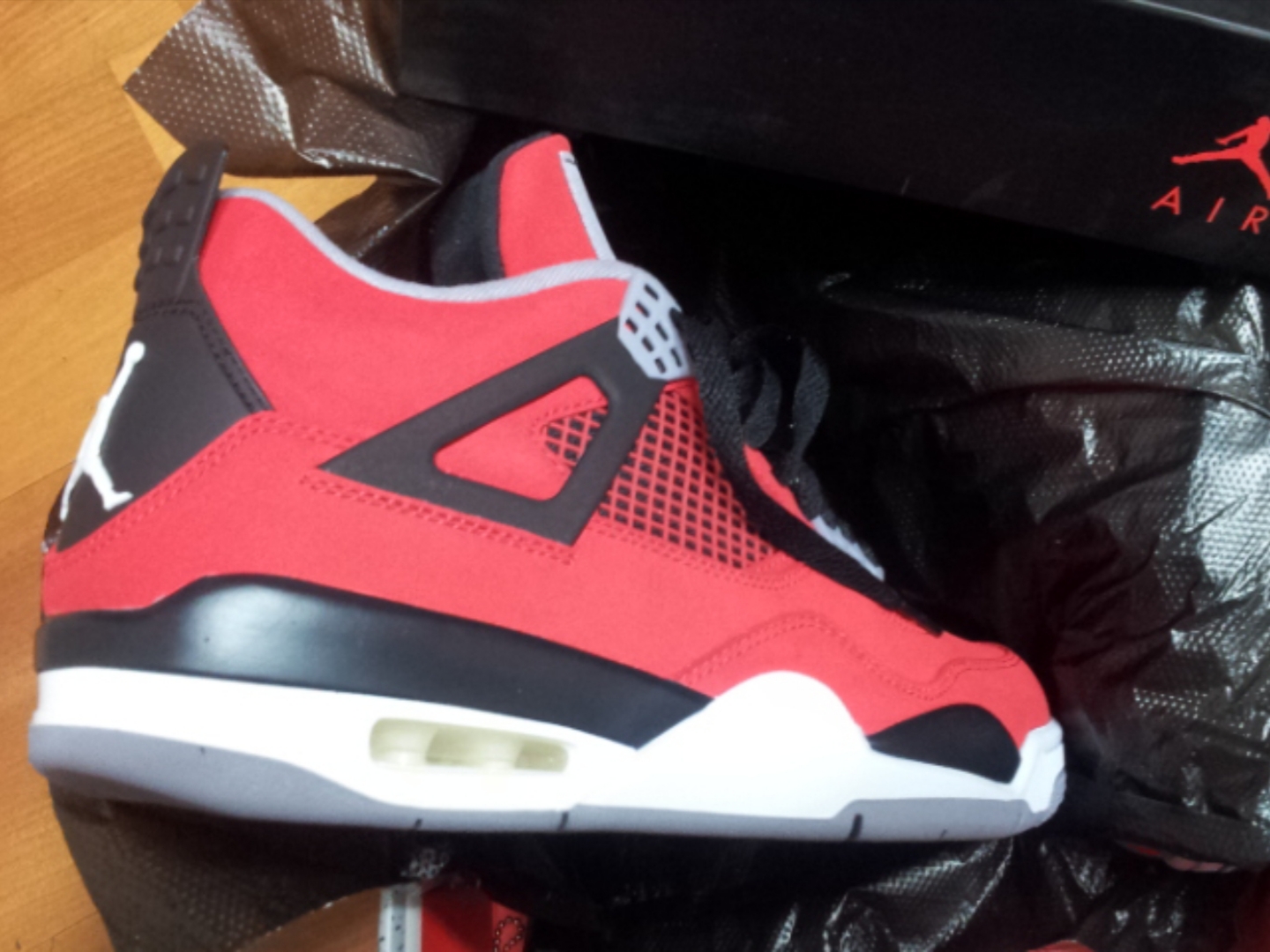 럽디베베 (@dooho14) 님의 게시물 | KREAM