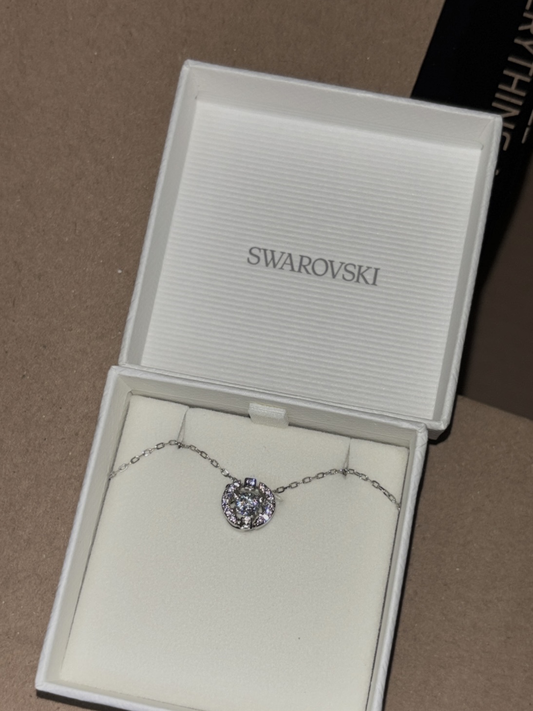 이쁩니당 | KREAM