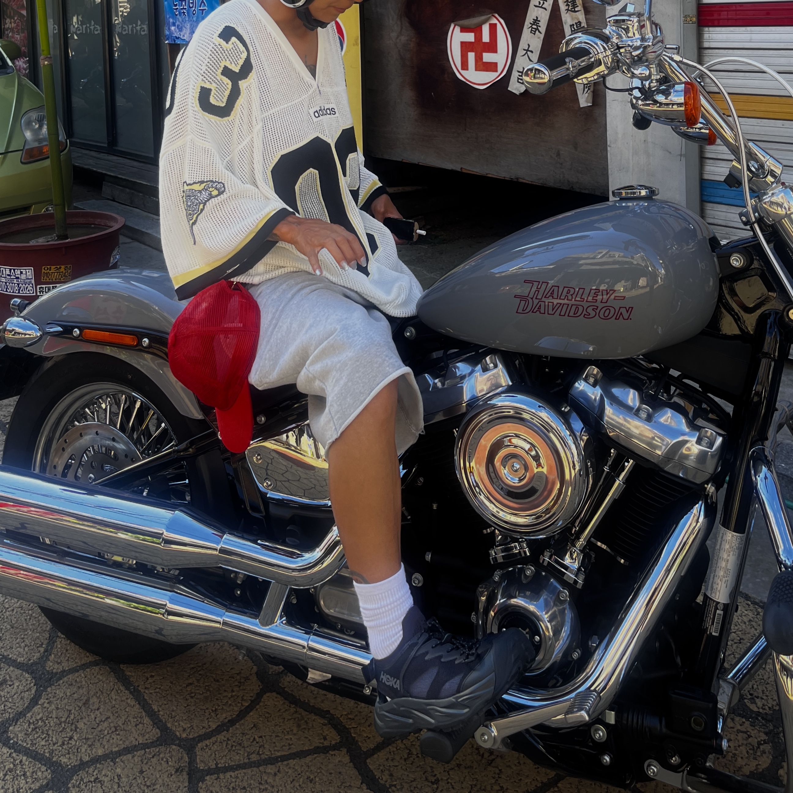 @monkey_____jj (@monkey_jj) 님의 게시물 | KREAM