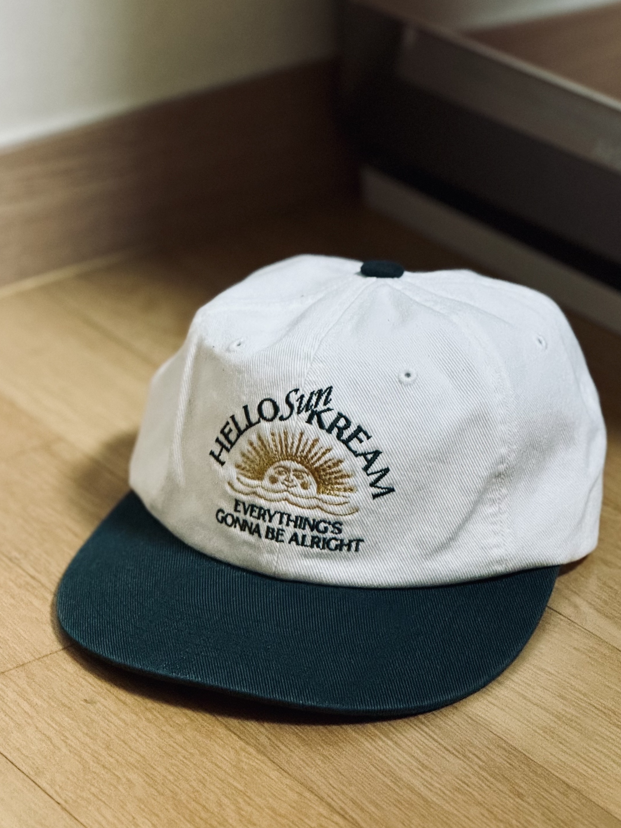 헬로우 선 라이즈 x KREAM 캡 | KREAM