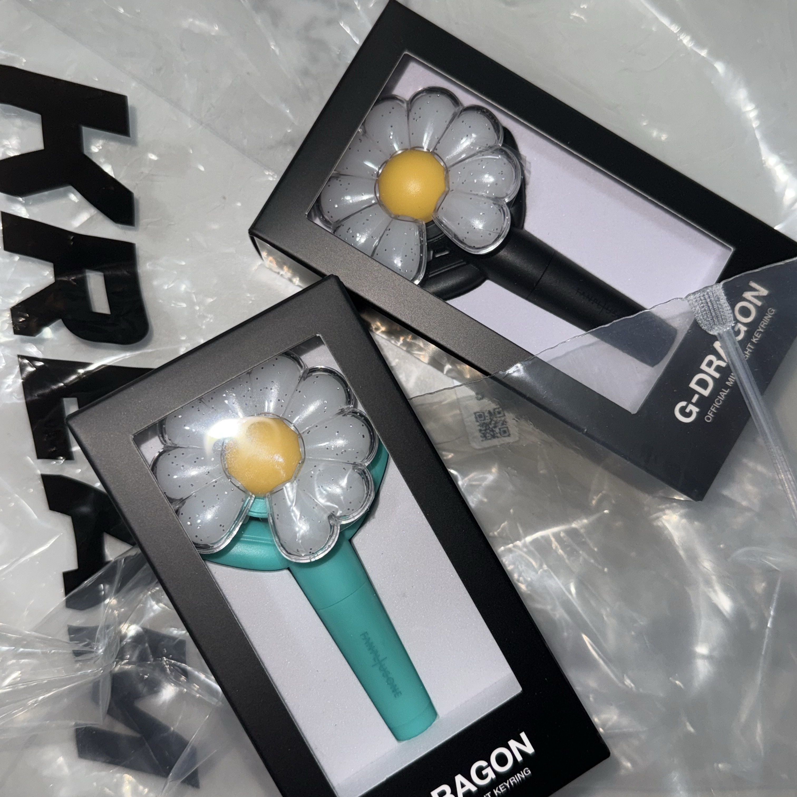 지드래곤 데이지 | KREAM