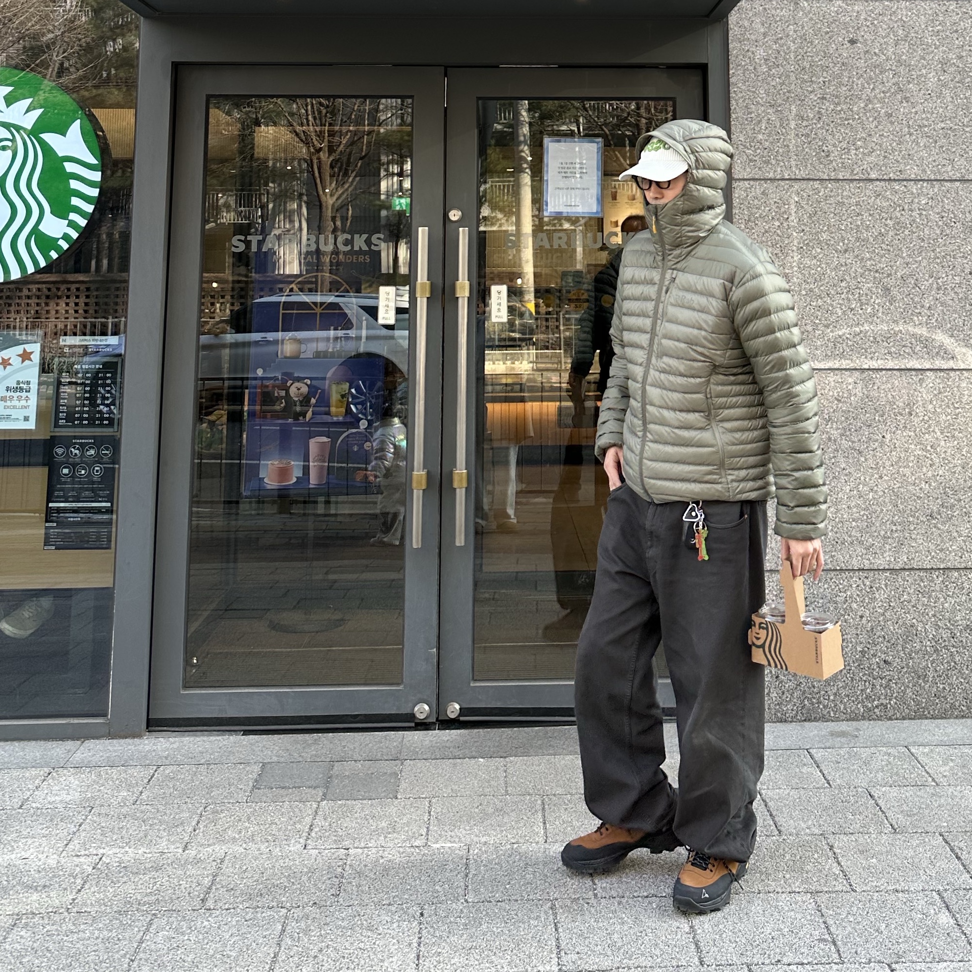 장롱이 (@_zanglong) 님의 게시물 | KREAM