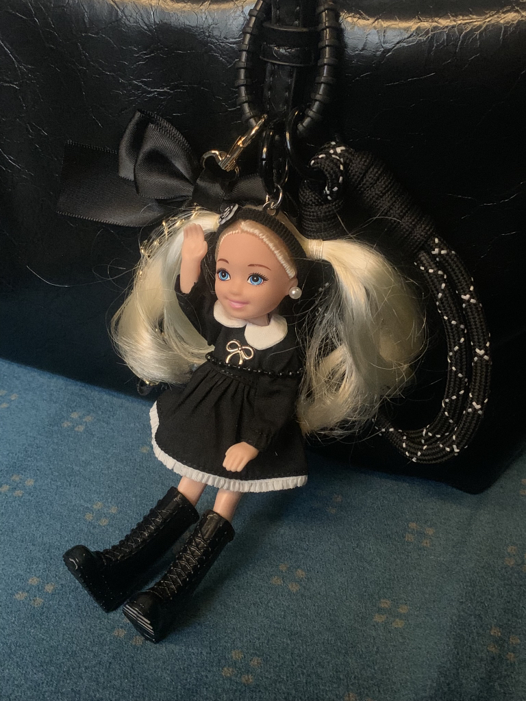 soo jung (@twwithhh) 님의 게시물 | KREAM