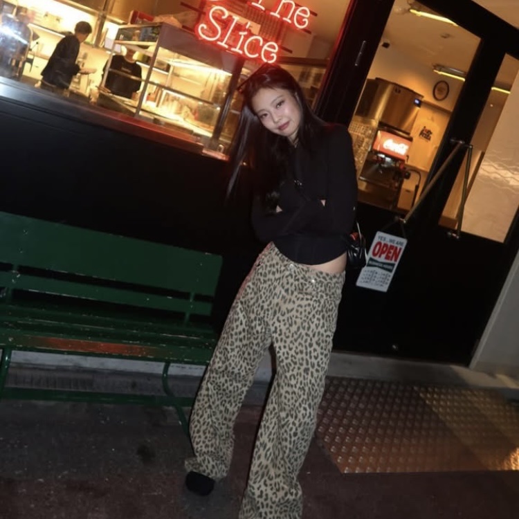 몰라 빨리 팔렸으면 좋... (@w0hery) 님의 게시물 | KREAM