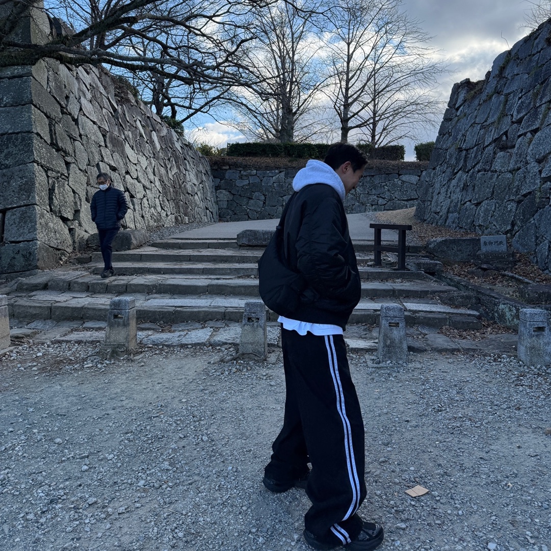 쌍내 (@zzuro_lee) 님의 게시물 | KREAM