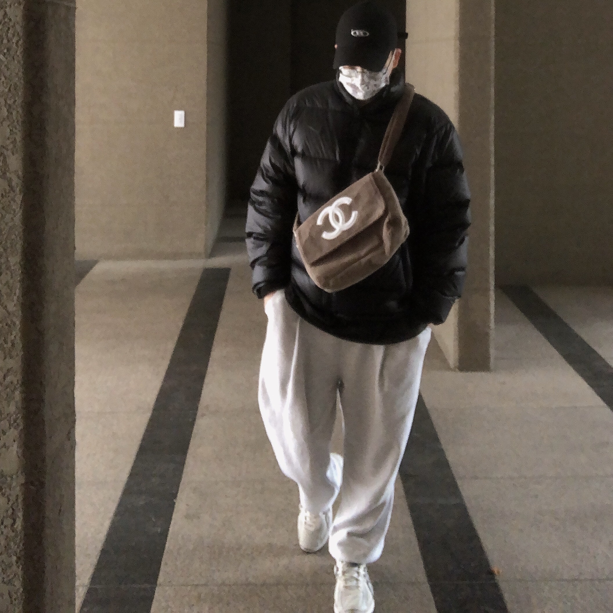 (@griff) 님의 게시물 | KREAM