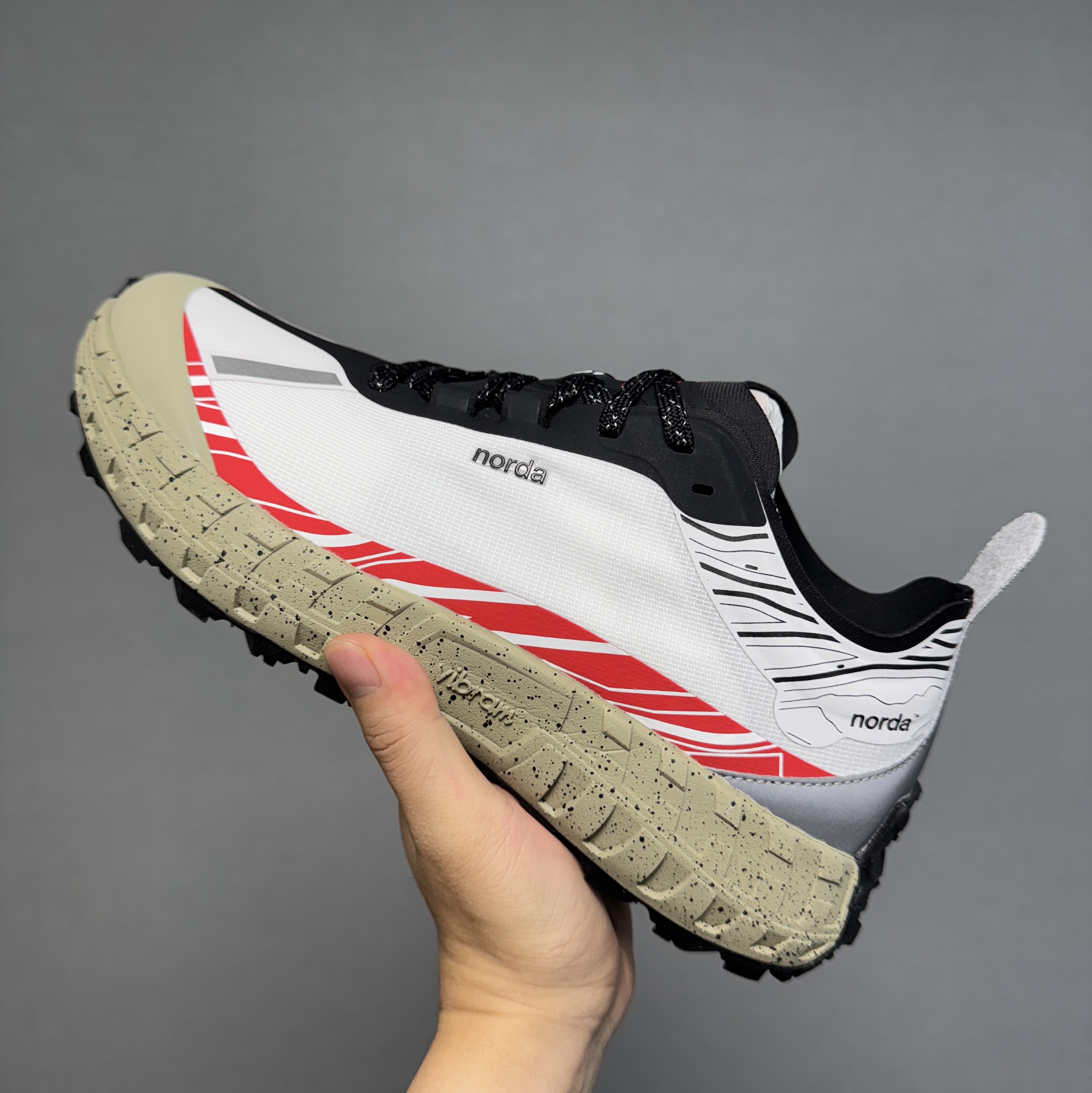 @acgacg) 님의 게시물 | KREAM