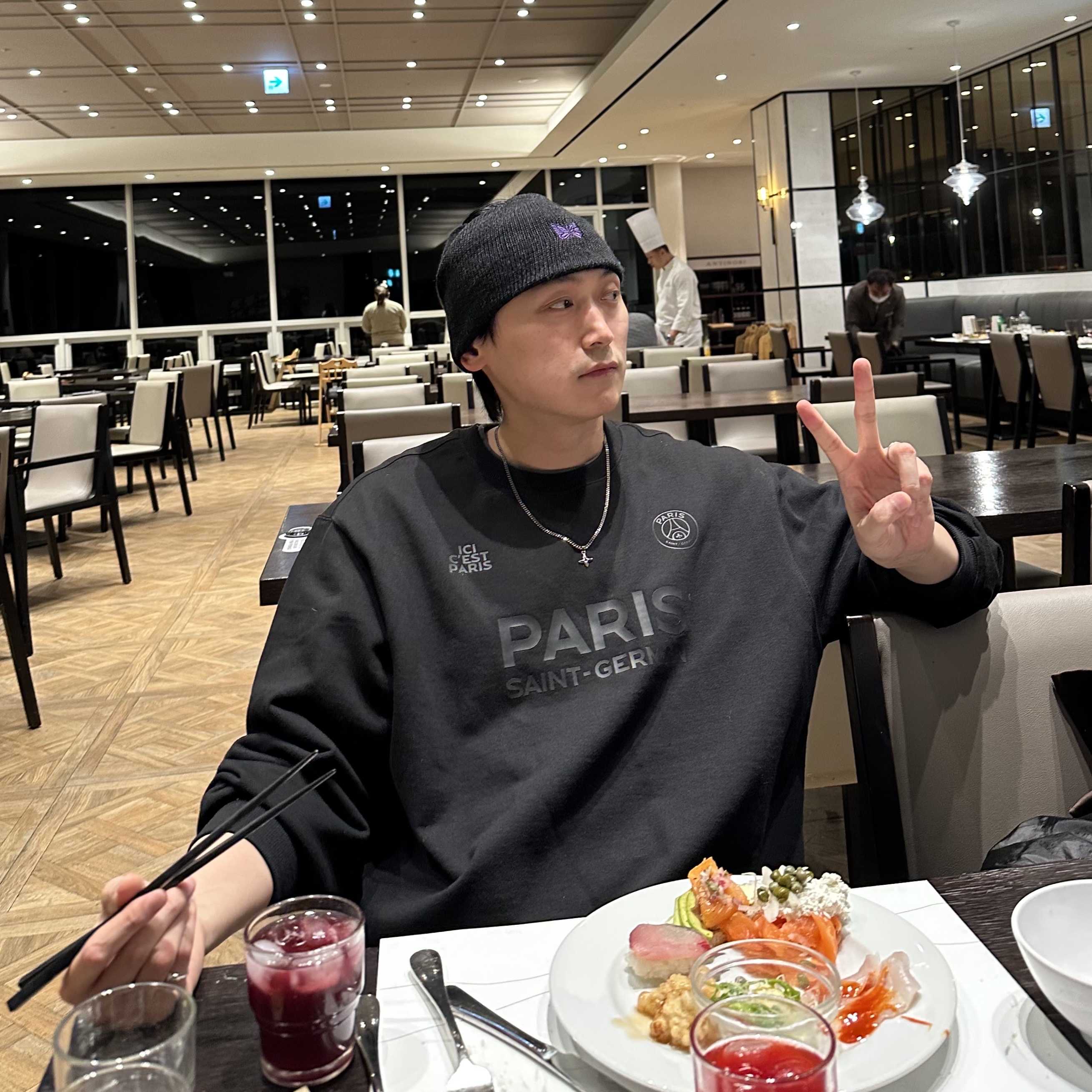 장롱이 (@_zanglong) 님의 게시물 | KREAM