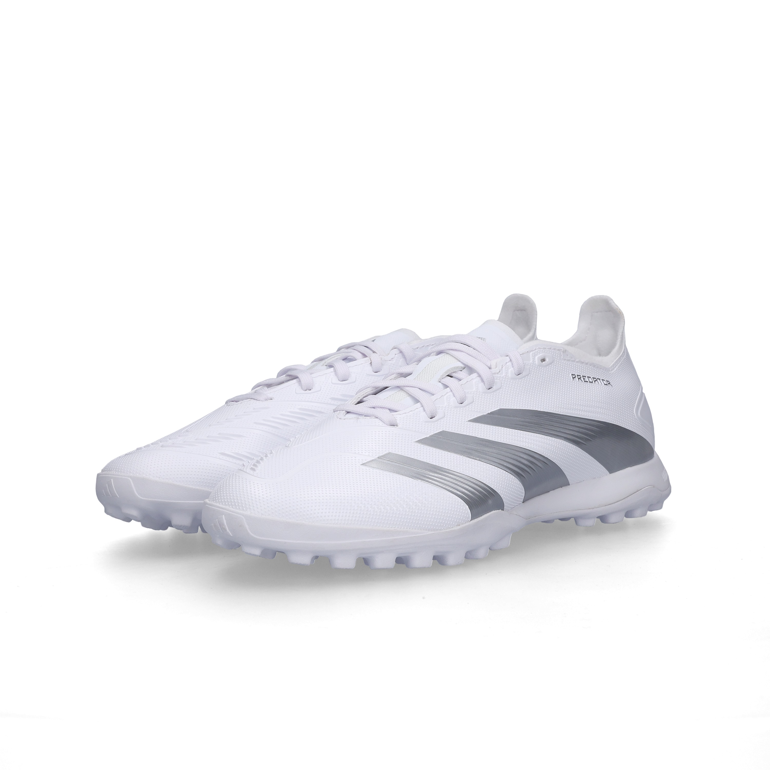 아디다스 프레데터 24 리그 로우 TF 클라우드 화이트 실버 메탈릭 | KREAM