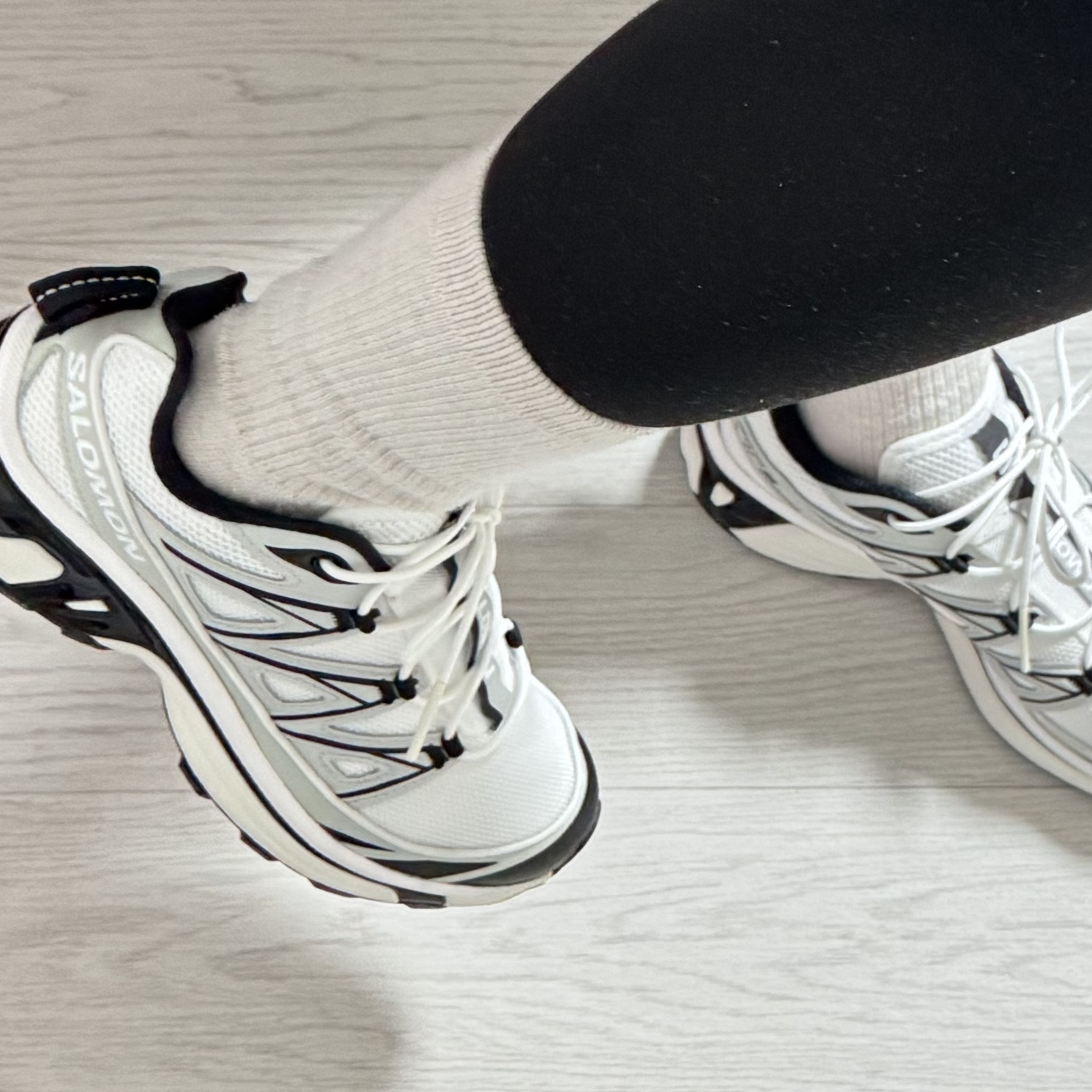 lily (@li_______ly) 님의 게시물 | KREAM