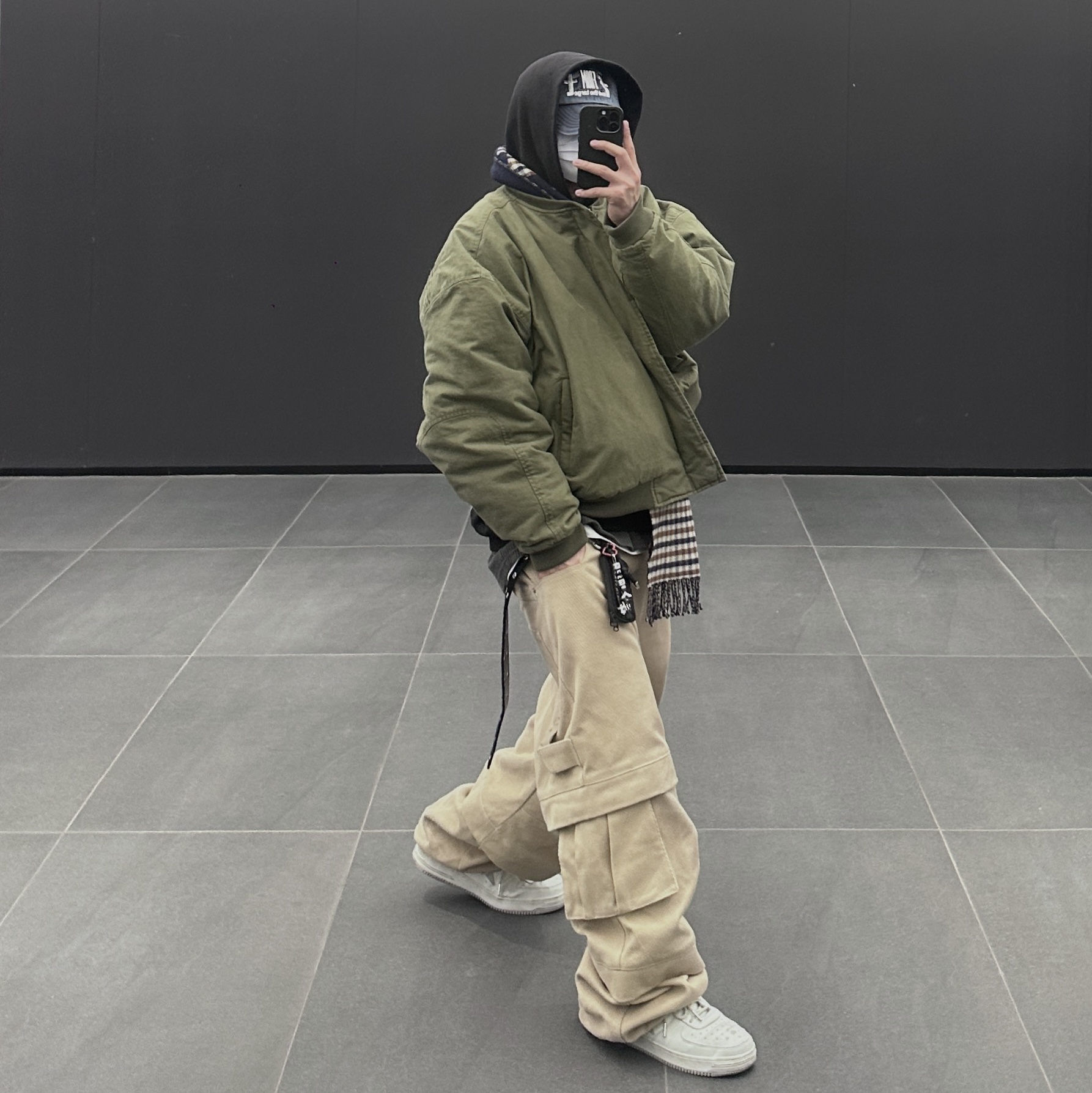 (@ho_jxng) 님의 게시물 | KREAM