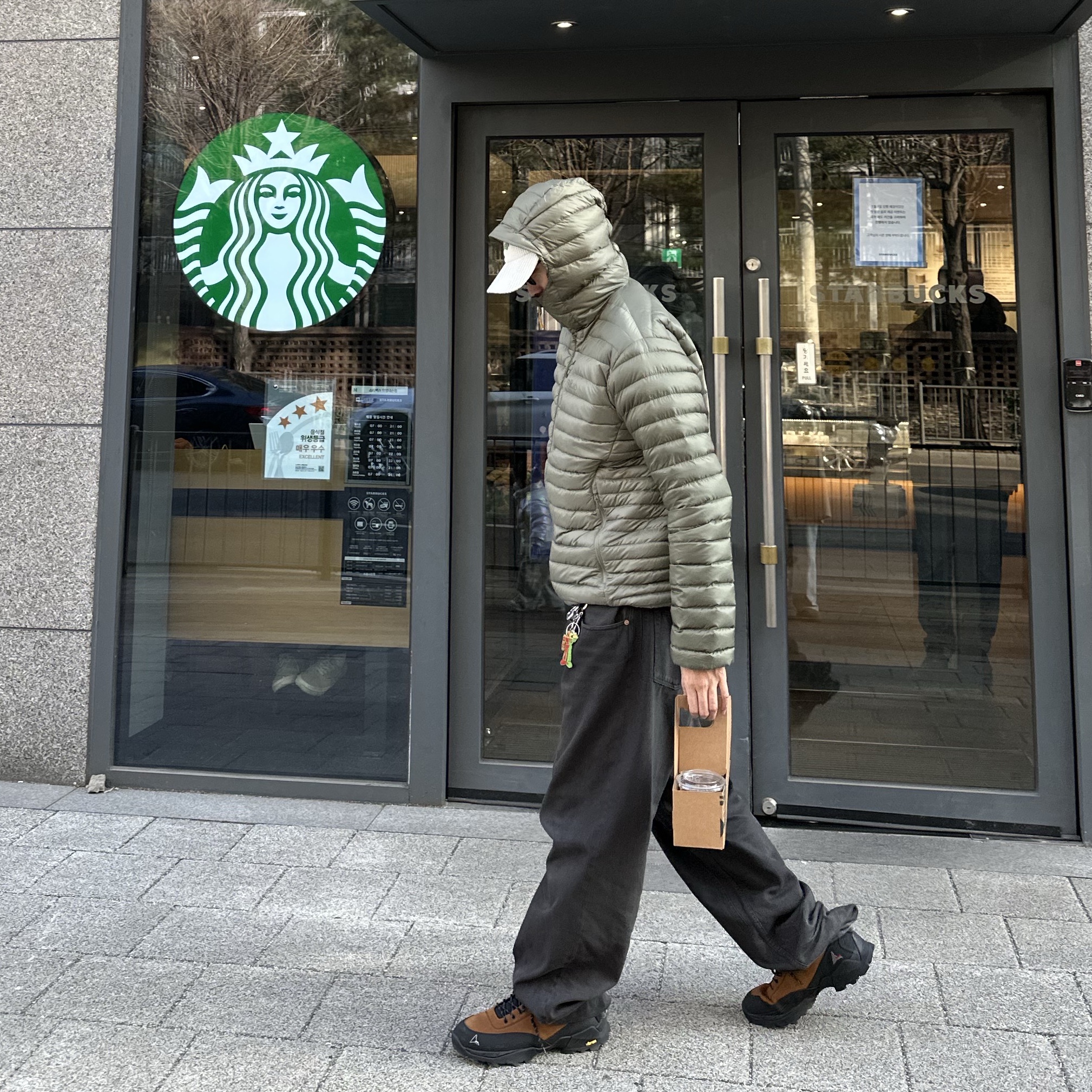 장롱이 (@_zanglong) 님의 게시물 | KREAM