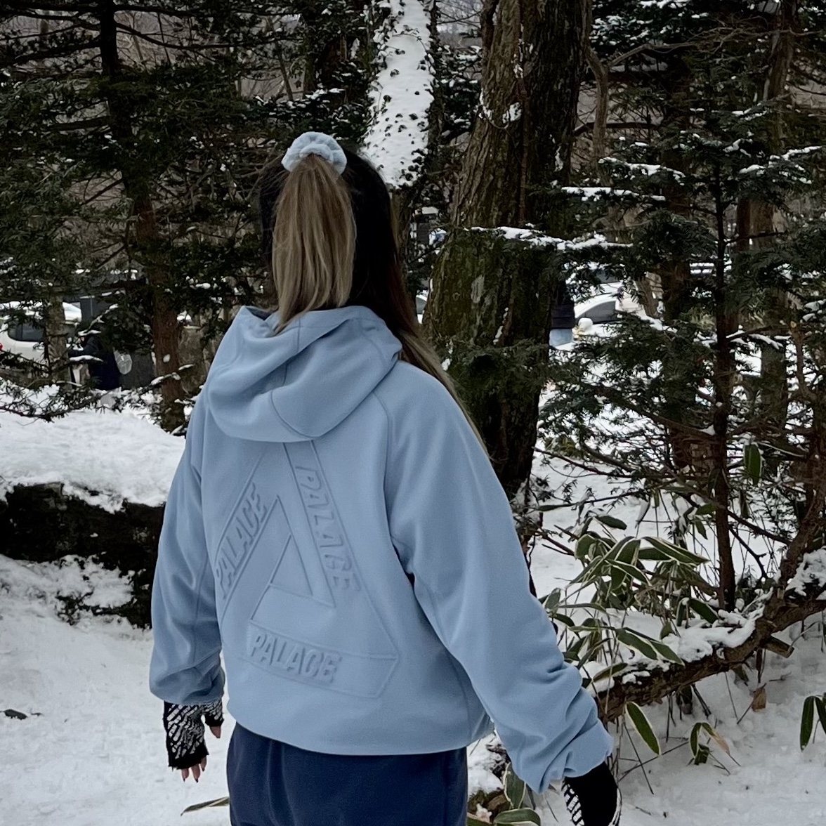 두나 (@_d2_n4) 님의 게시물 | KREAM