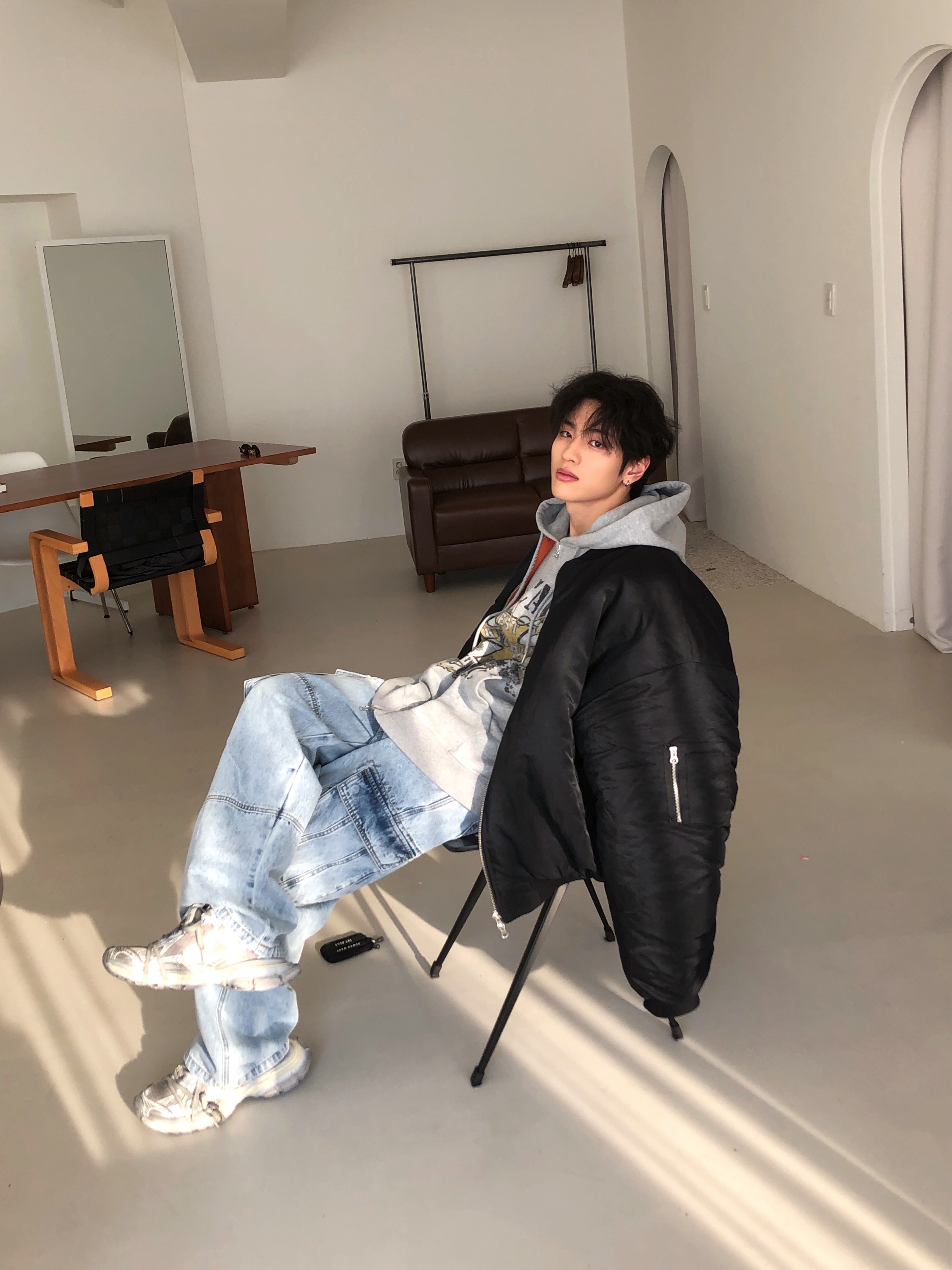 정동수 (@_dong.su) 님의 게시물 | KREAM