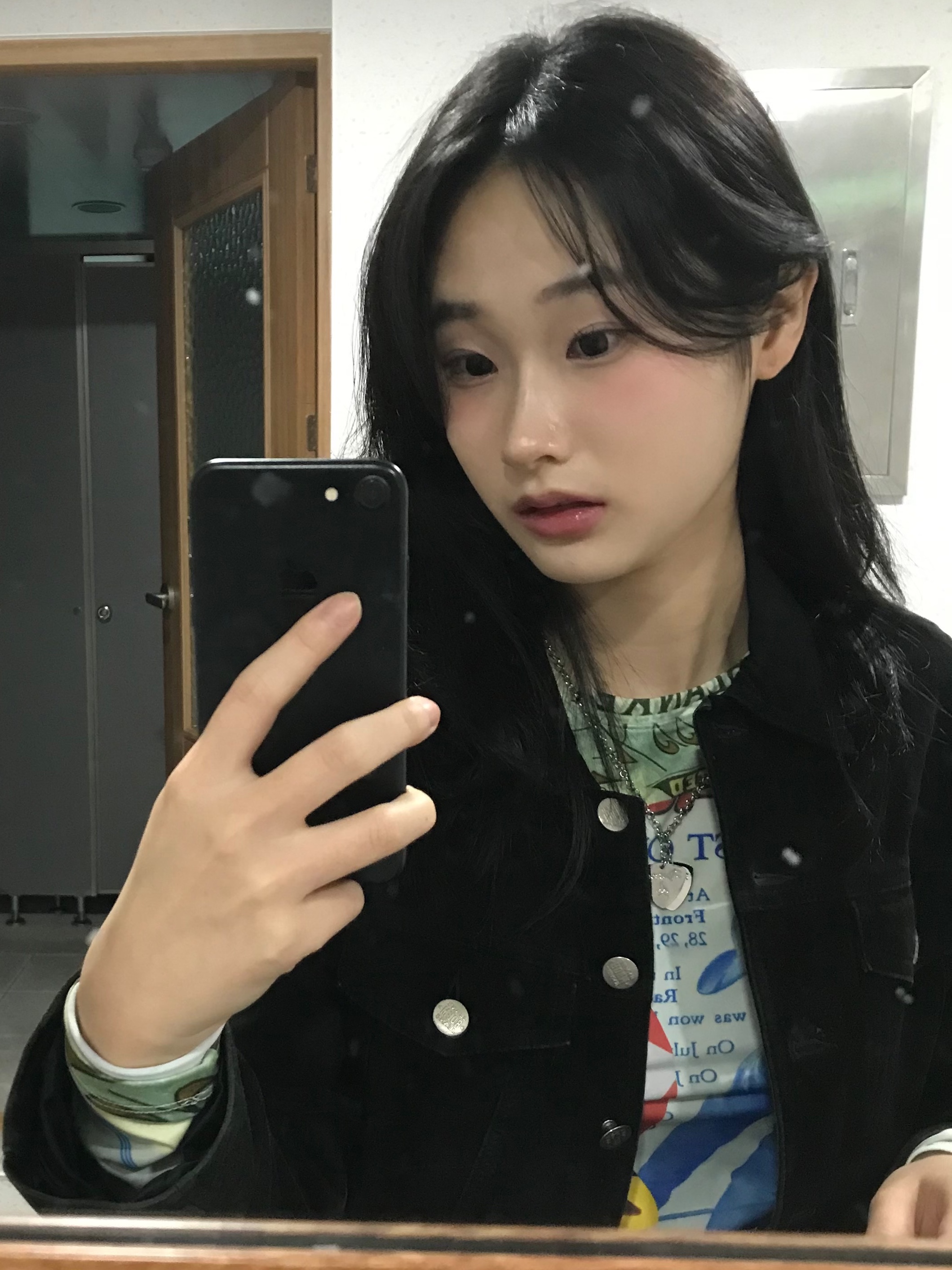 내가 사면 할인이…. | KREAM