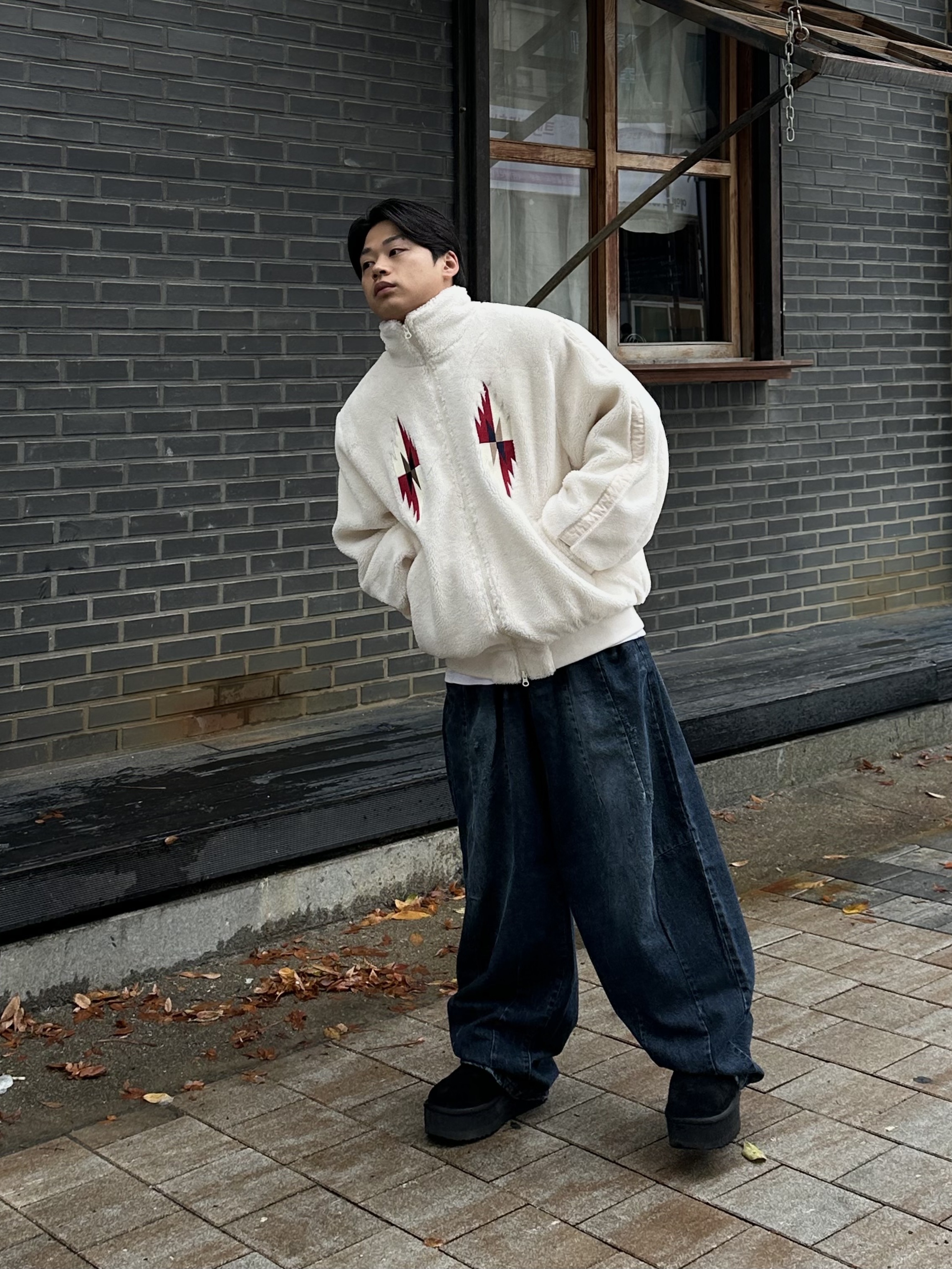 지맹 (@pip.e.e) 님의 게시물 | KREAM