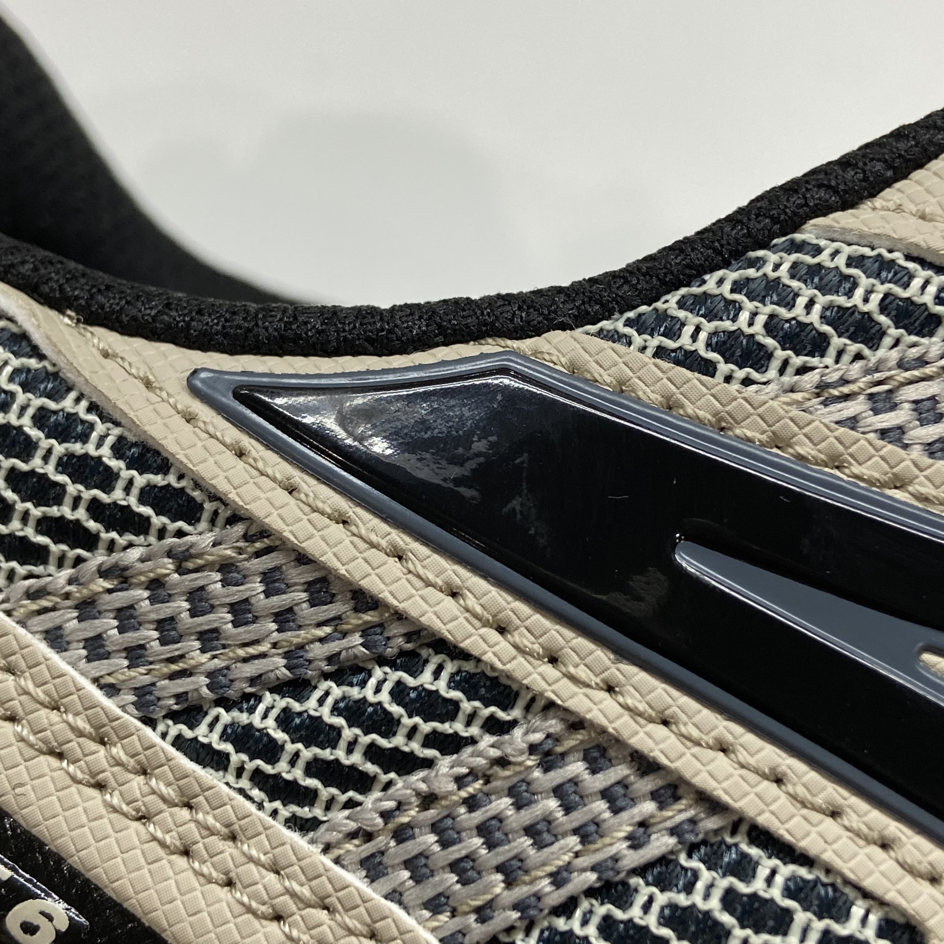 아식스 젤 벤쳐 6 페더 그레이 블랙 | KREAM