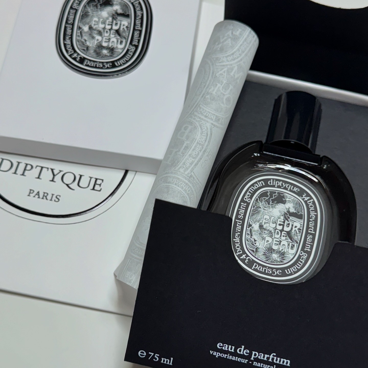 WOO (@woosr) 님의 게시물 | KREAM