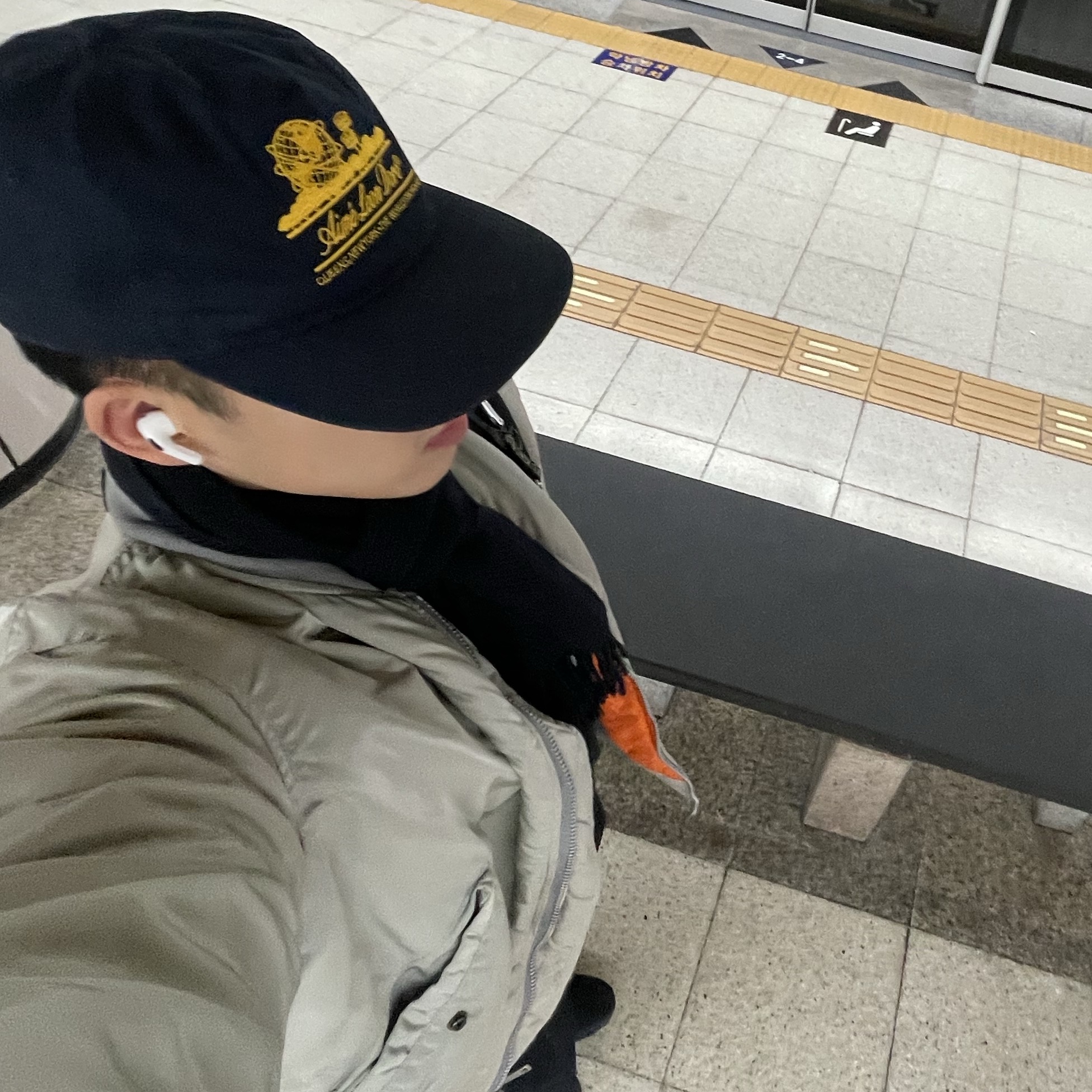 seabrush (@seabrush) 님의 게시물 | KREAM