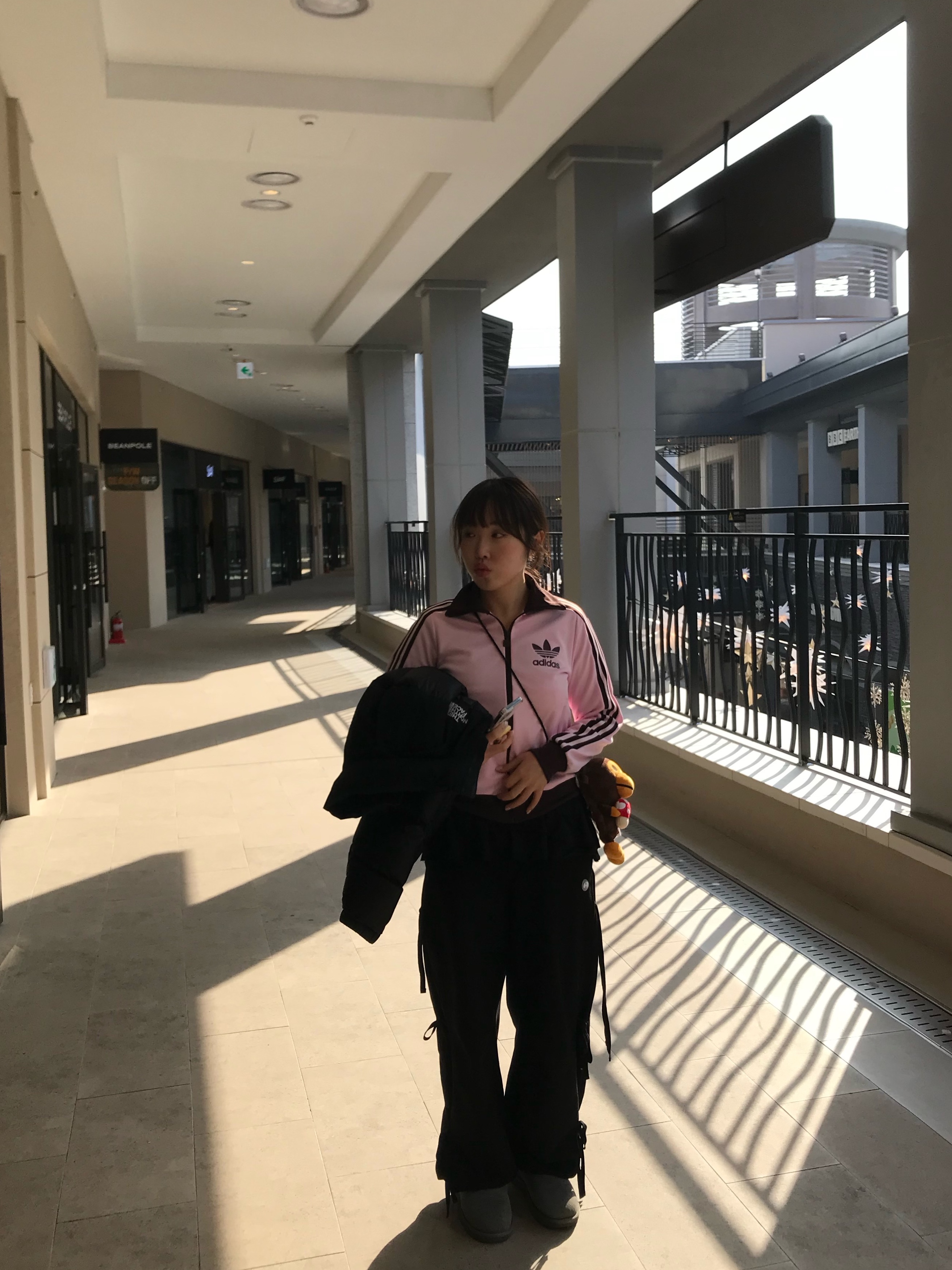 @y_dam_i (@y_dam_i) 님의 게시물 | KREAM