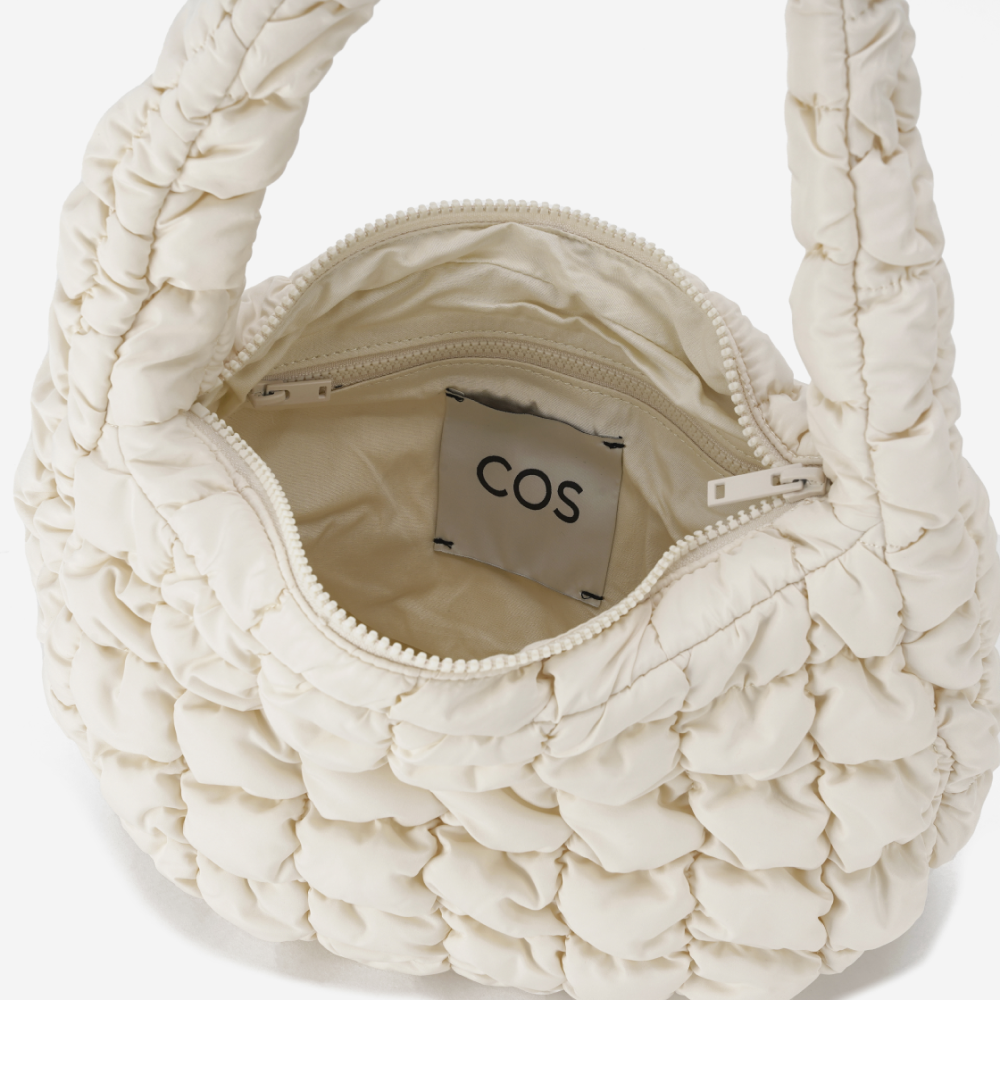 코스 퀼티드 미니백 크림 | COS | KREAM