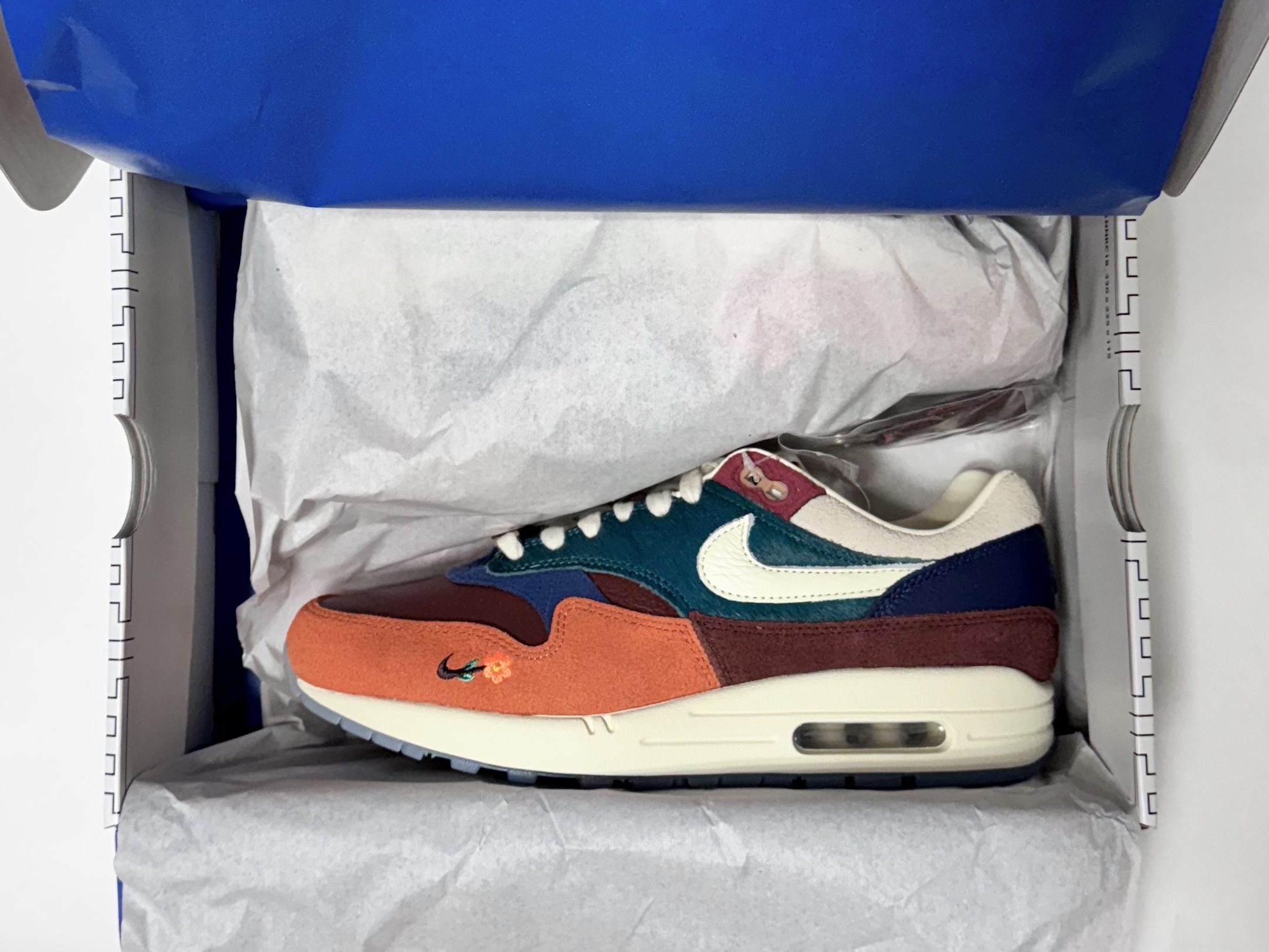 @jj_c._.1 (@jc2____) 님의 게시물 | KREAM