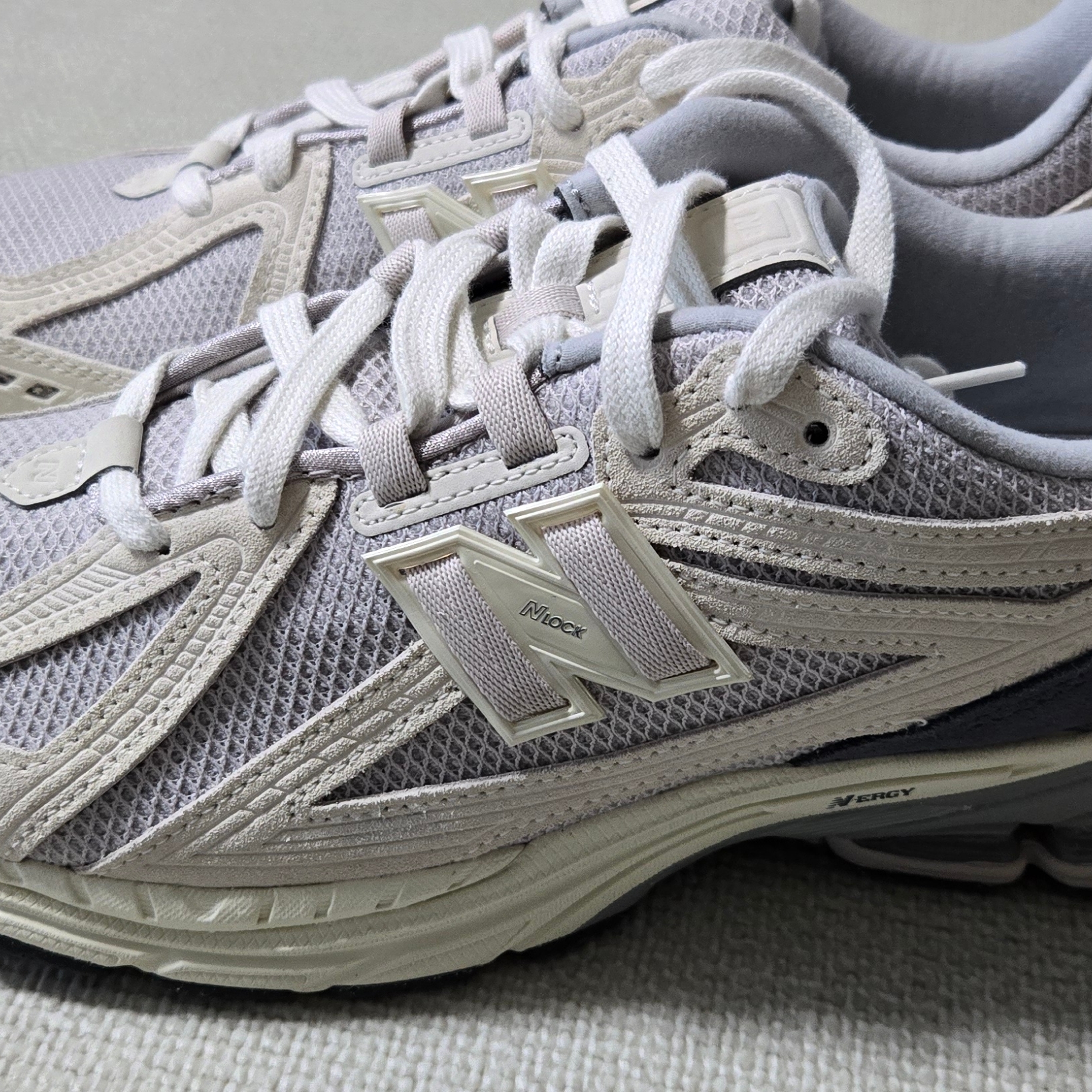 뉴발란스 1906 시리즈 베이지그레이 | KREAM