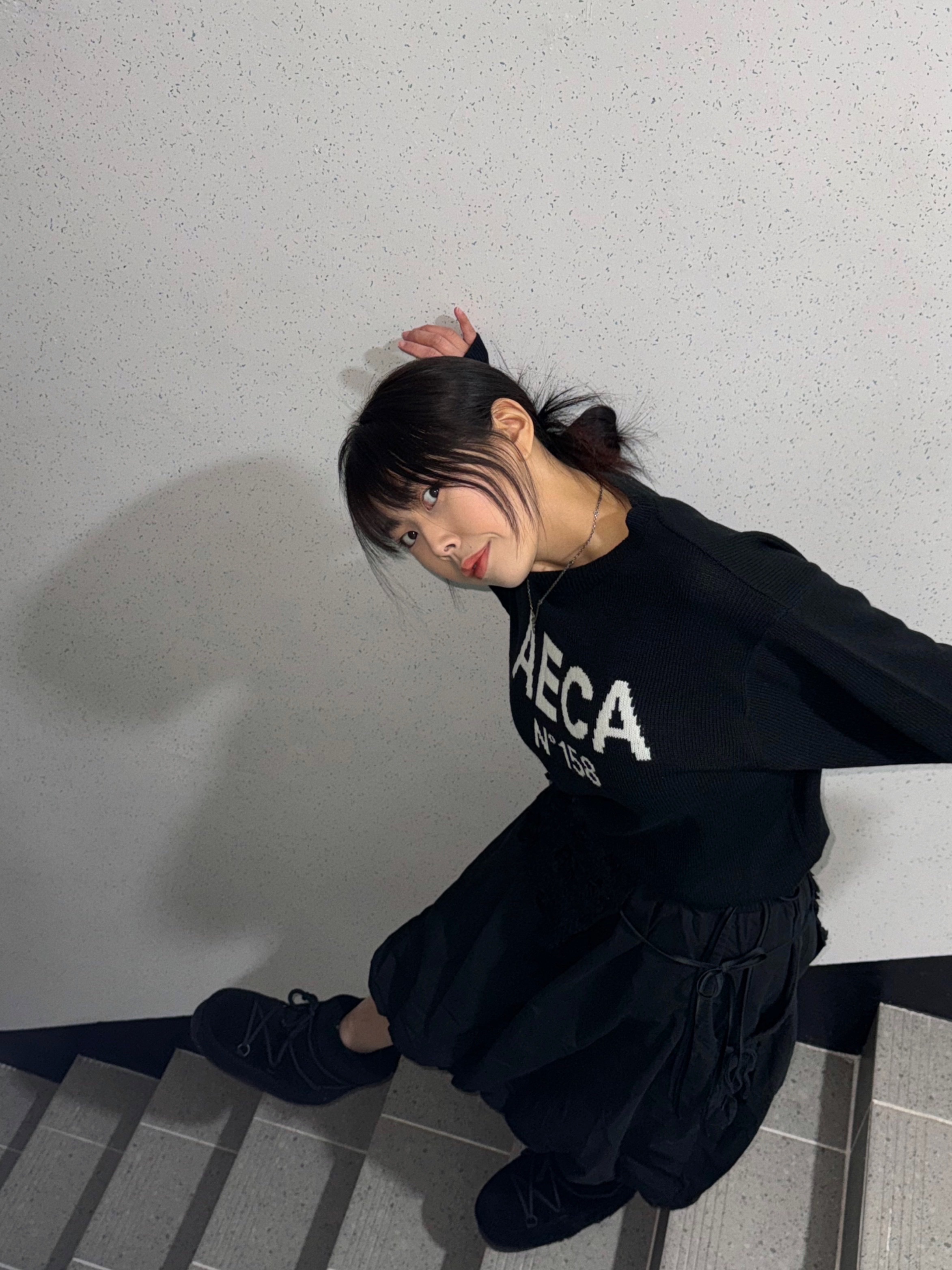 하루만 더 화이팅 | KREAM