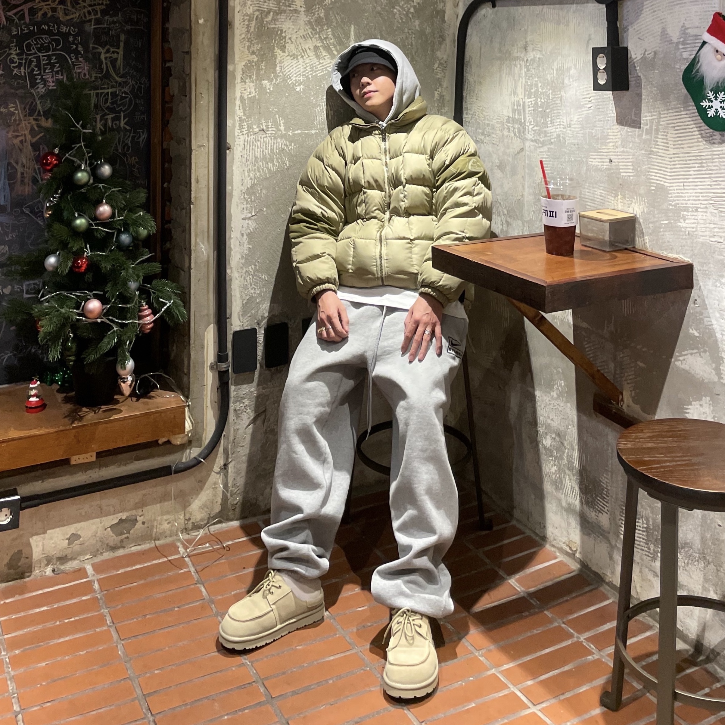 슈즈 커엽:) | KREAM