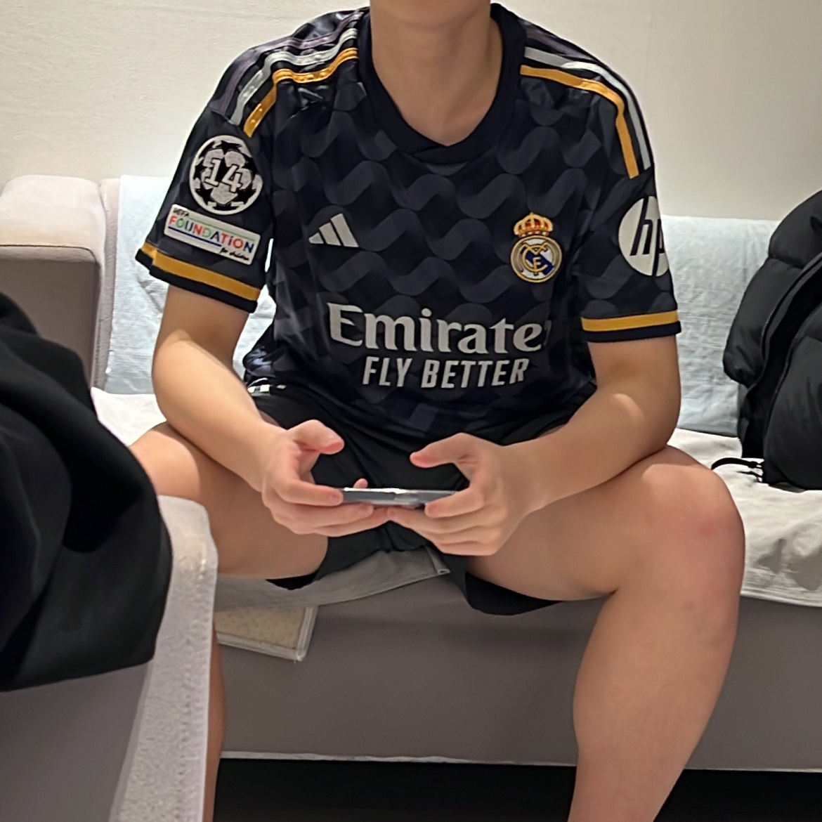 똥쓰 (@na_huya) 님의 게시물 | KREAM