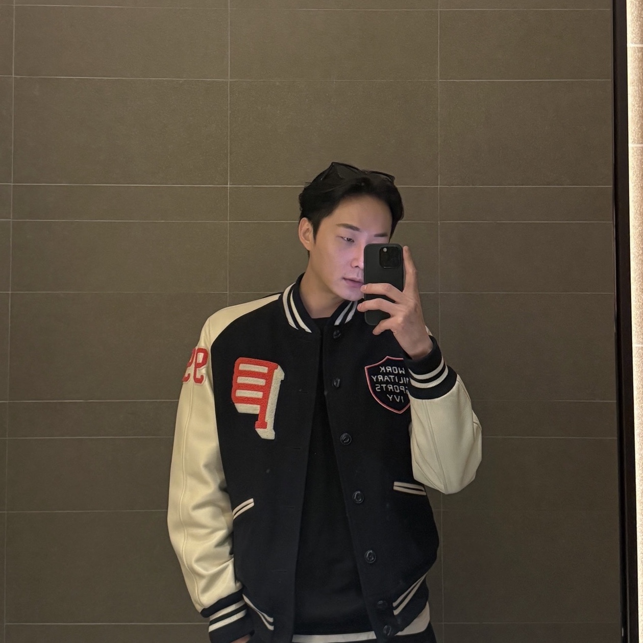 chill guy 호소인,,🤷🏻 | KREAM