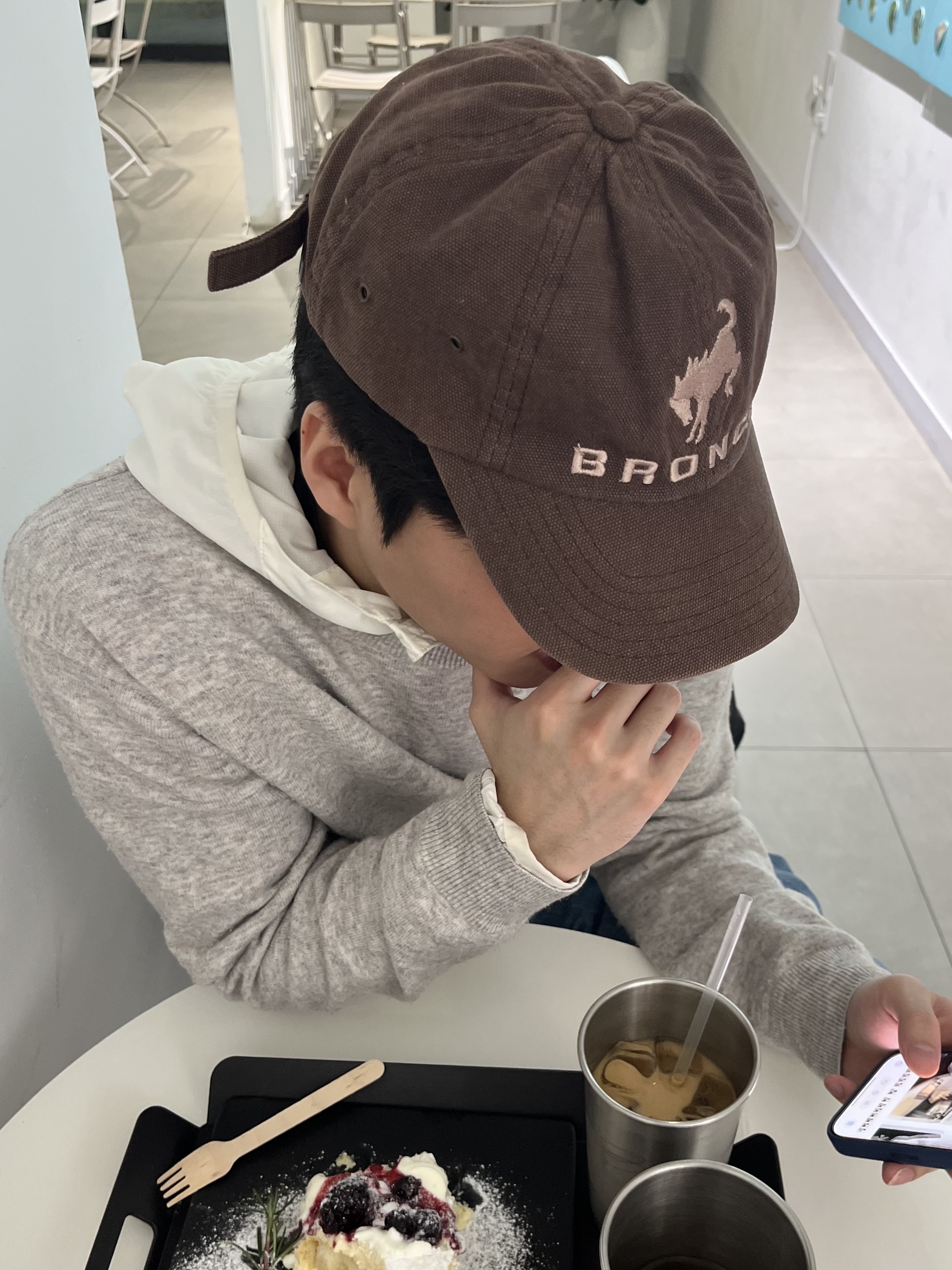 률 (@yool.78) 님의 게시물 | KREAM