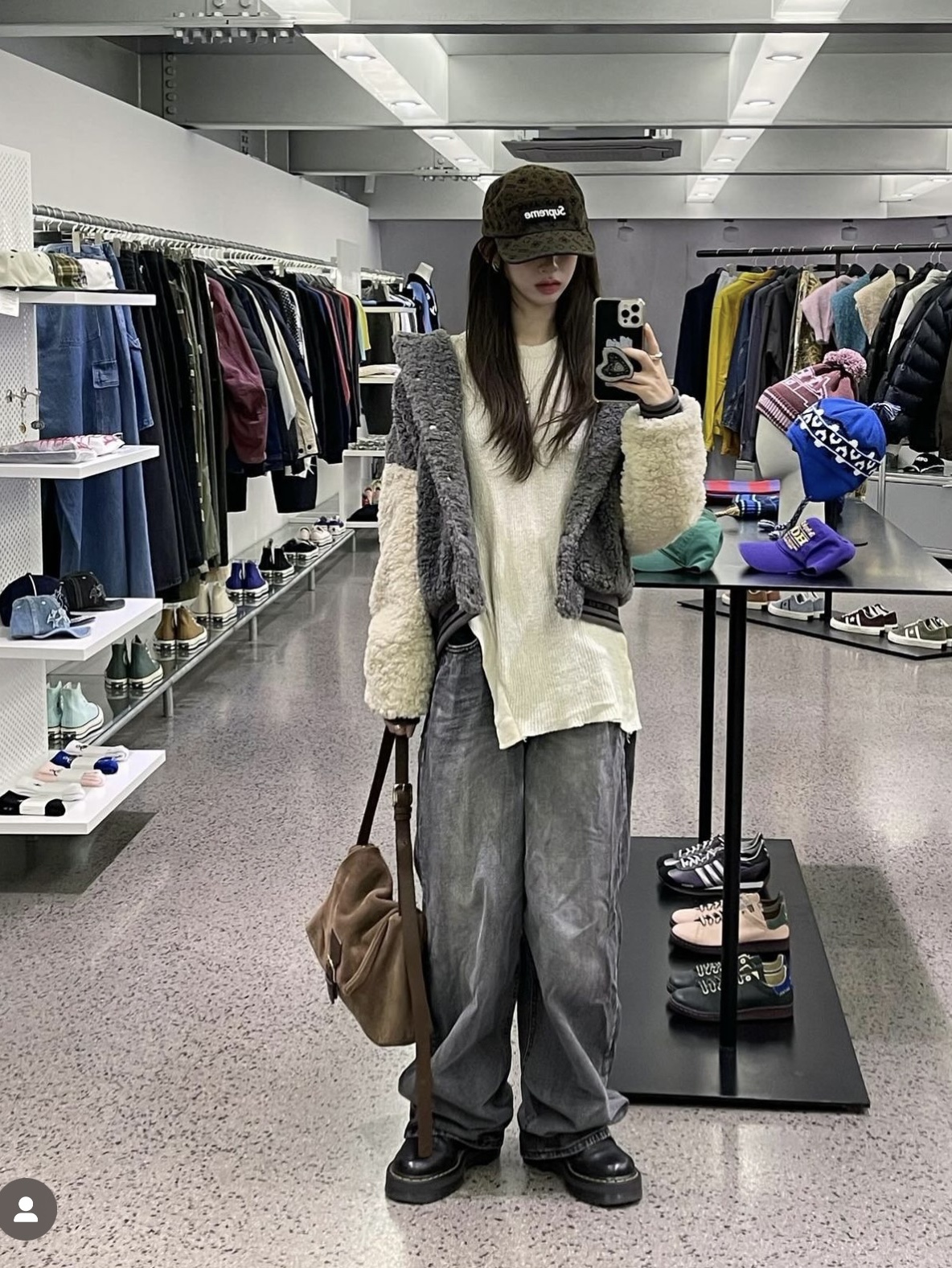 유누니 (@you_nuni) 님의 게시물 | KREAM