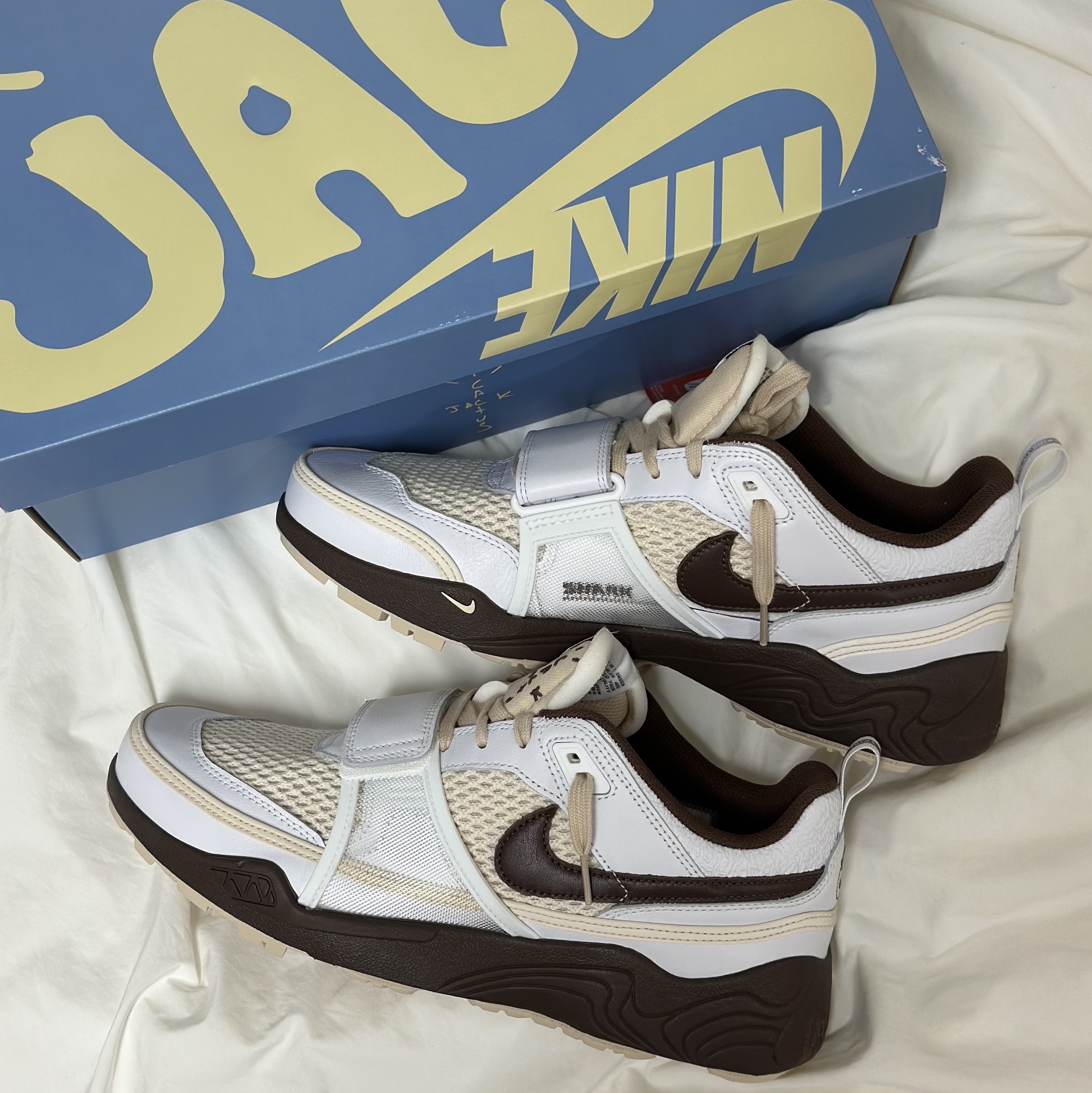 장롱이 (@_zanglong) 님의 게시물 | KREAM