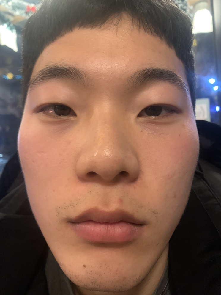 제갈유준 (@feg1nk) 님의 게시물 | KREAM