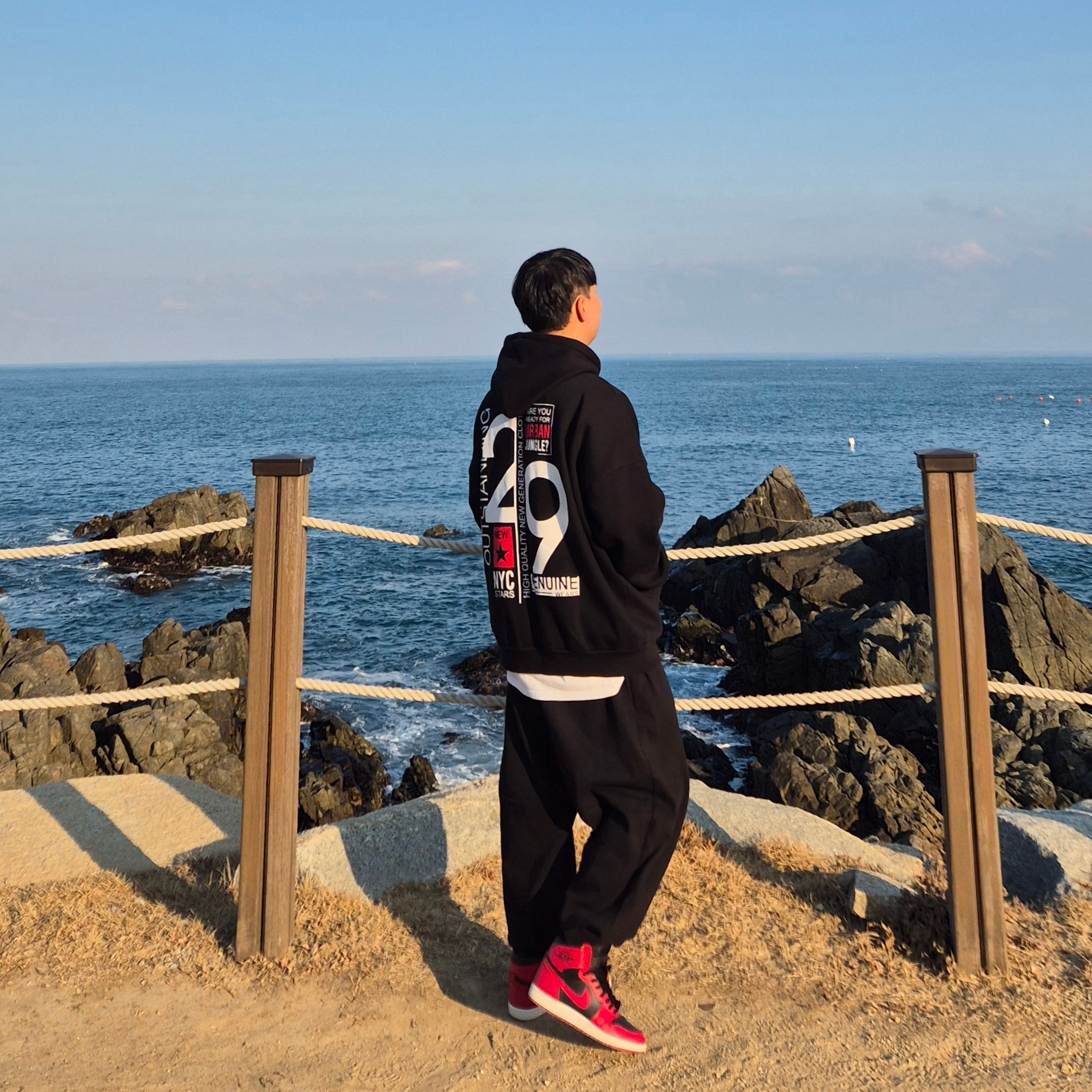 HUN (@neomes) 님의 게시물 | KREAM