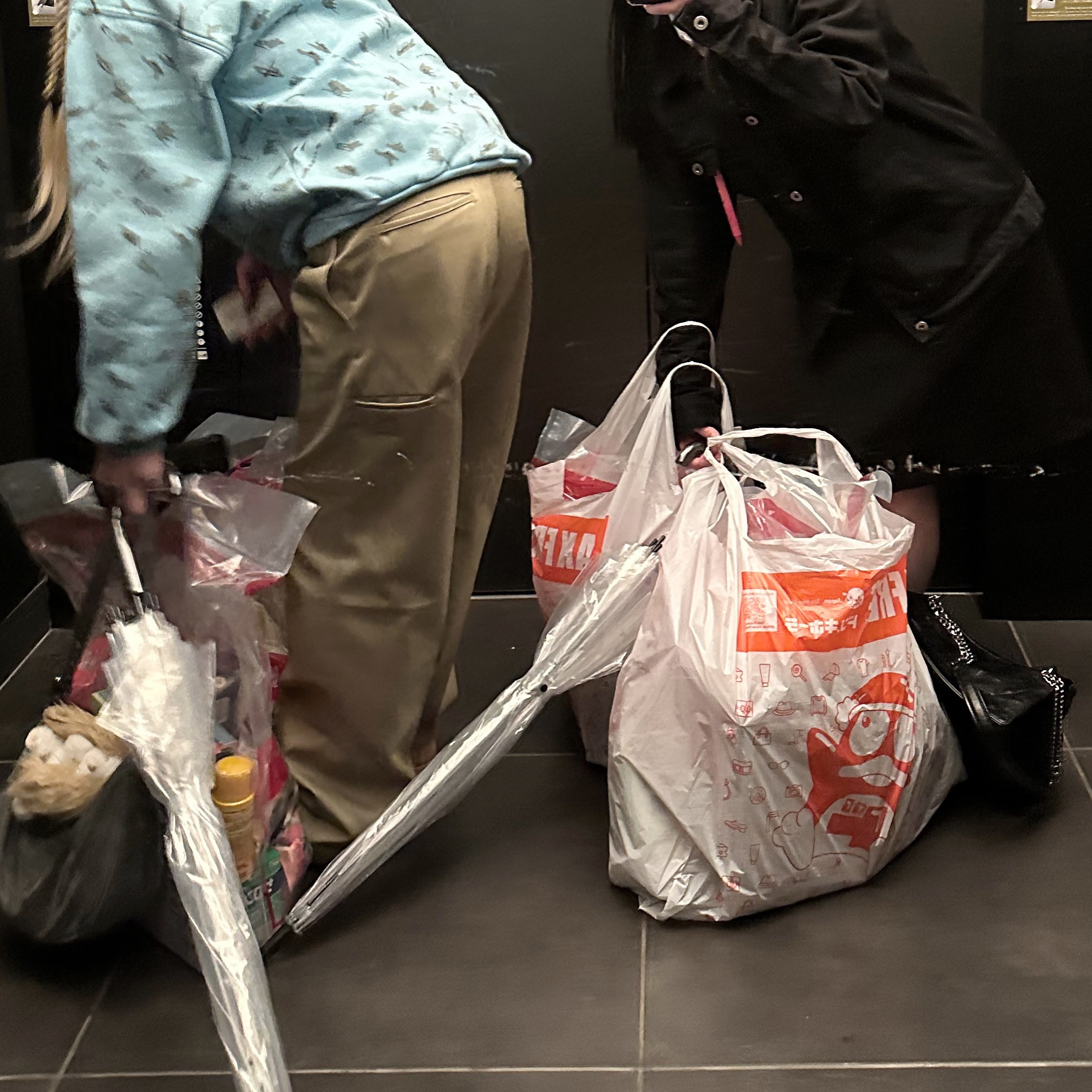 ujnoey (@ujn0.e) 님의 게시물 | KREAM