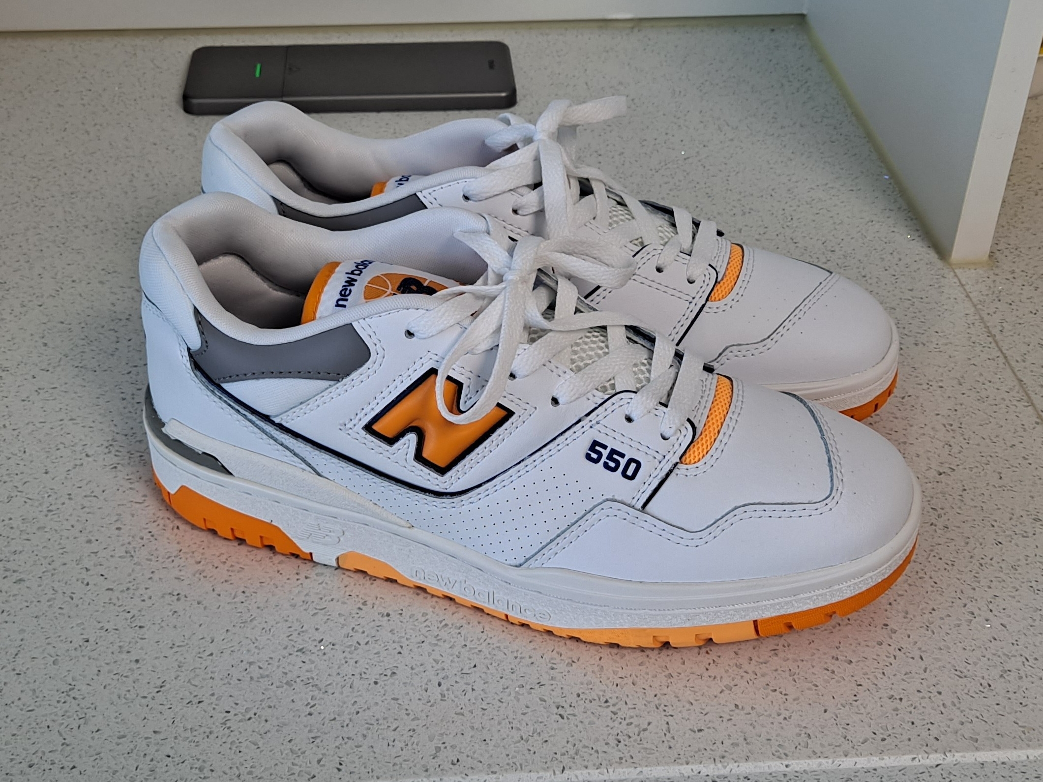 뉴발550 퀄리티에 비해 많이 저렴함 | KREAM