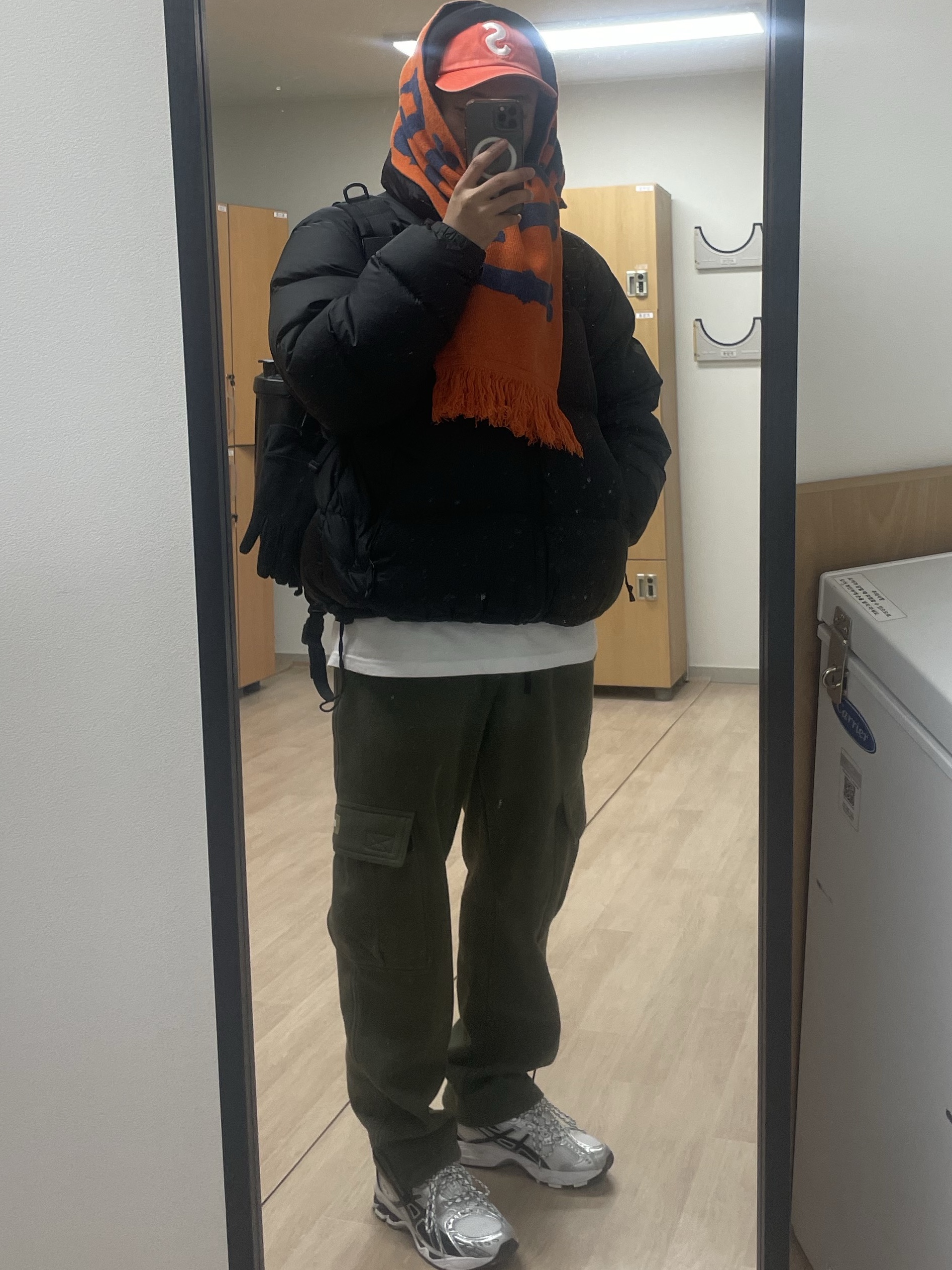 오늘도 역시나 춥다 🥶 | KREAM