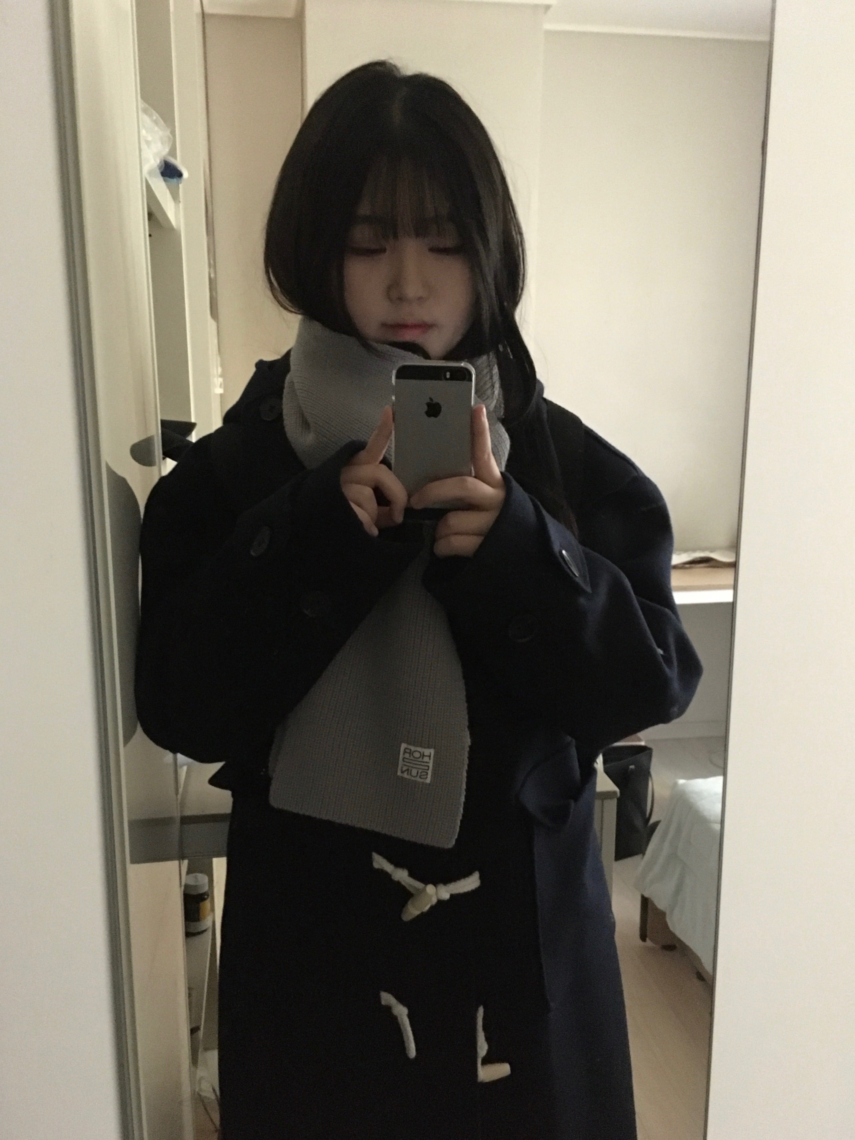 겨울에 목도리는 필쑤 🧣 | KREAM